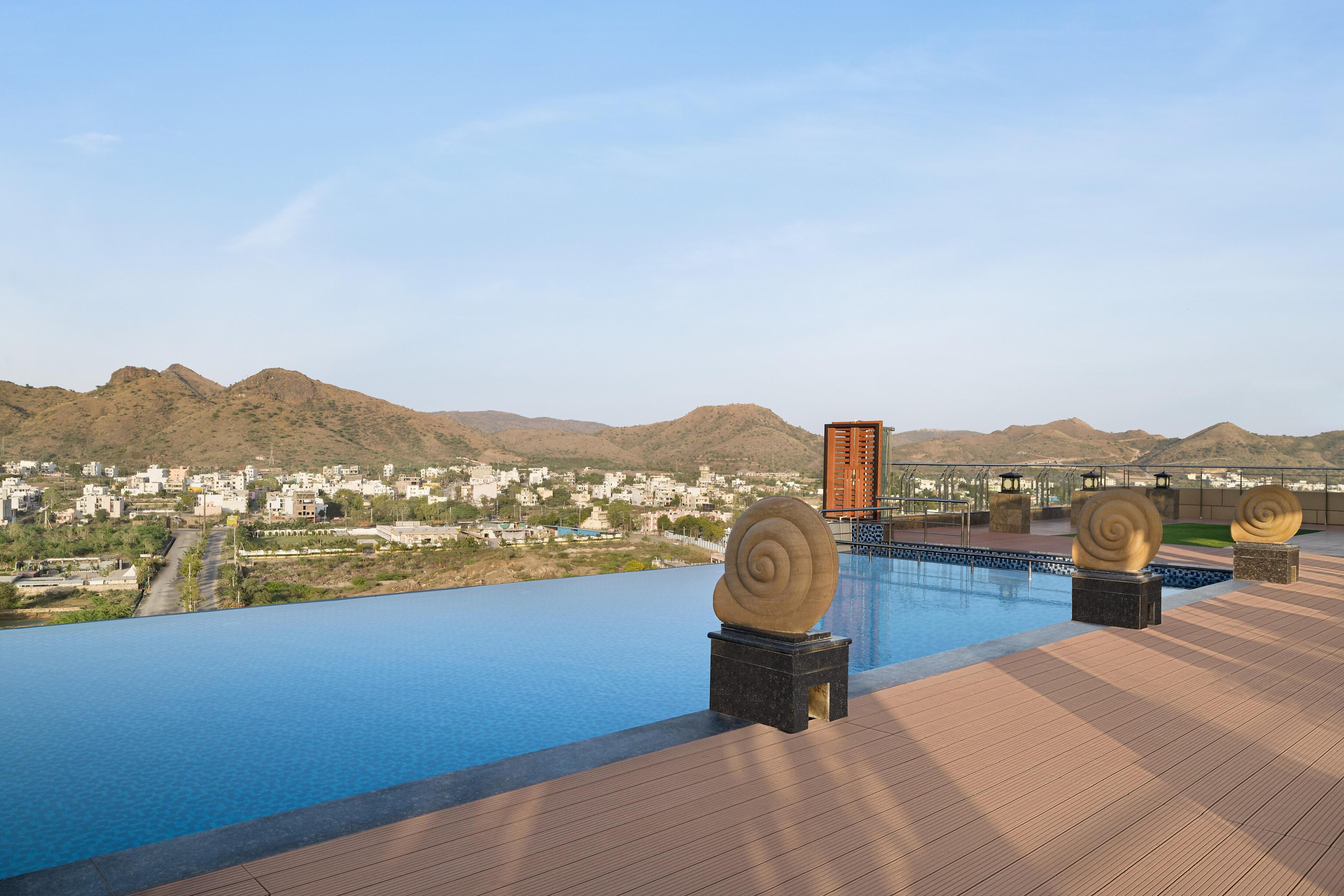 Howard Johnson by Wyndham Udaipur Roop Nagar 𝗕𝗢𝗢𝗞 Udaipur Hotel 𝘄𝗶𝘁𝗵 ...