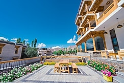 Hotel Utpala Retreat Leh Ladakh | Leh Hotel BOOK with ₹0 PAYMENT