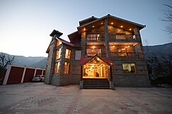 The WhiteStone Resort,Manali (Centrally Heated Mountain view) | Manali ...
