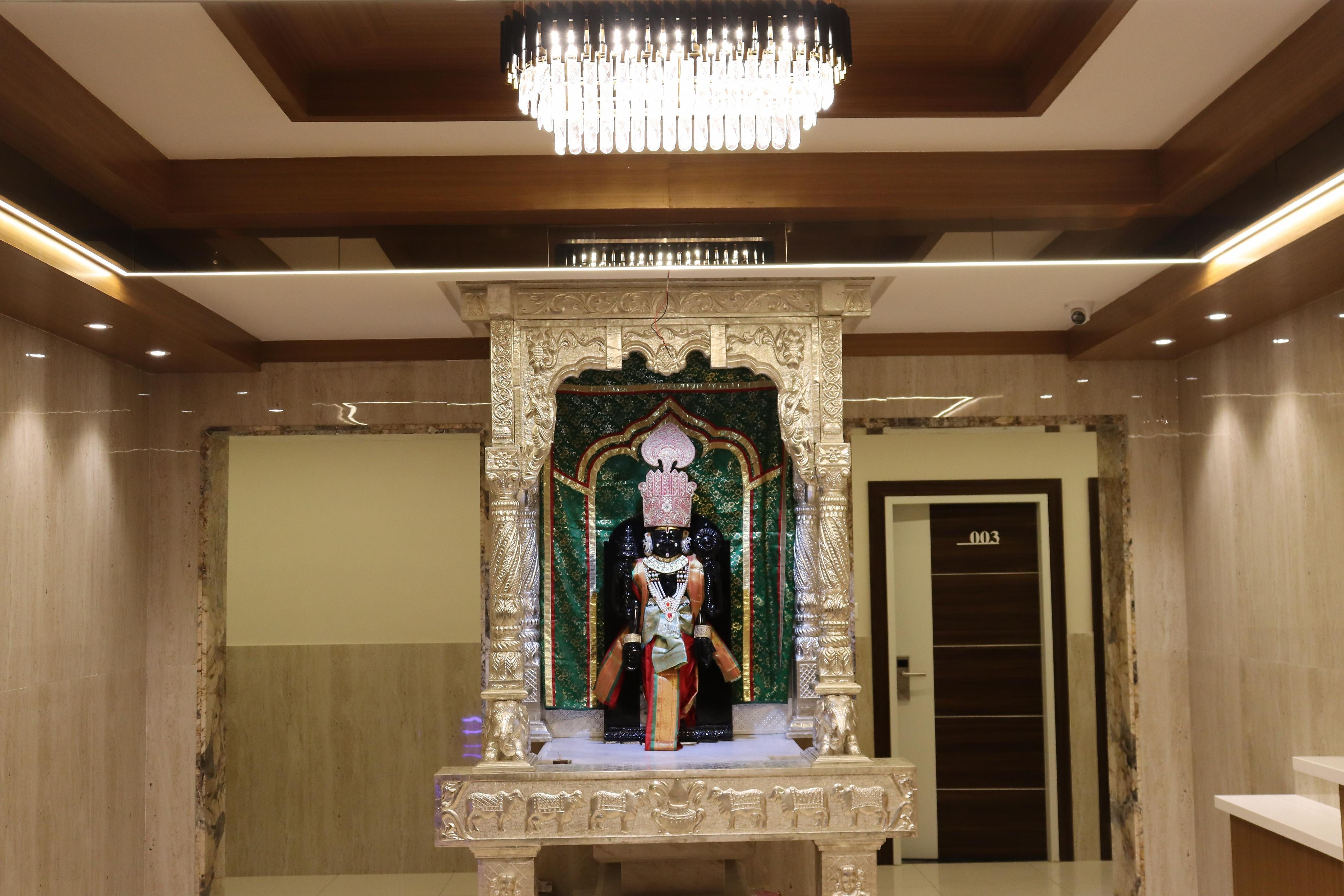 Hotel Dwarkesh | Dwarka Hotel BOOK @ ₹1