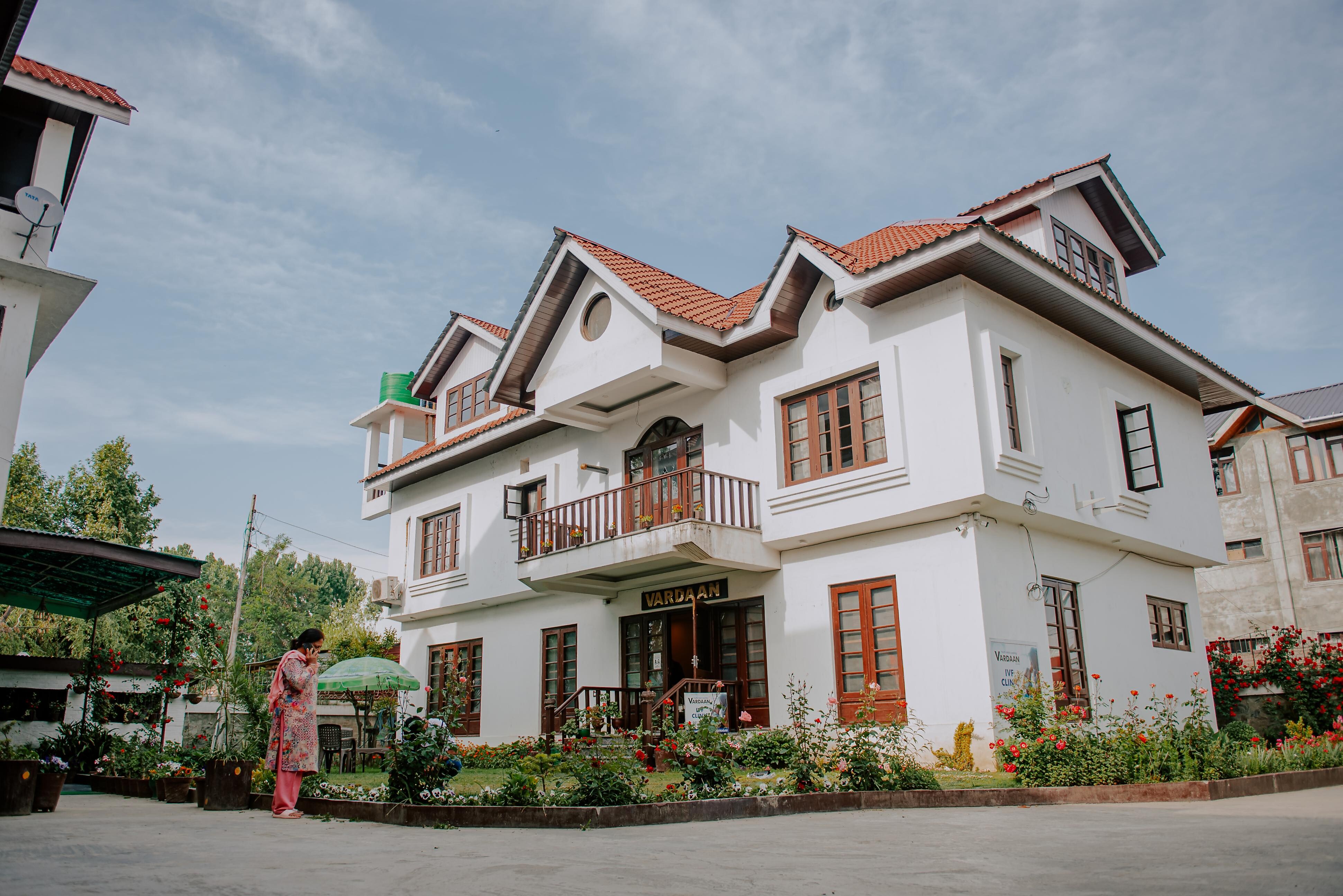 SETHI HOMESTAY / | Rooms & Wi-Fi 𝗕𝗢𝗢𝗞 Srinagar Homestay