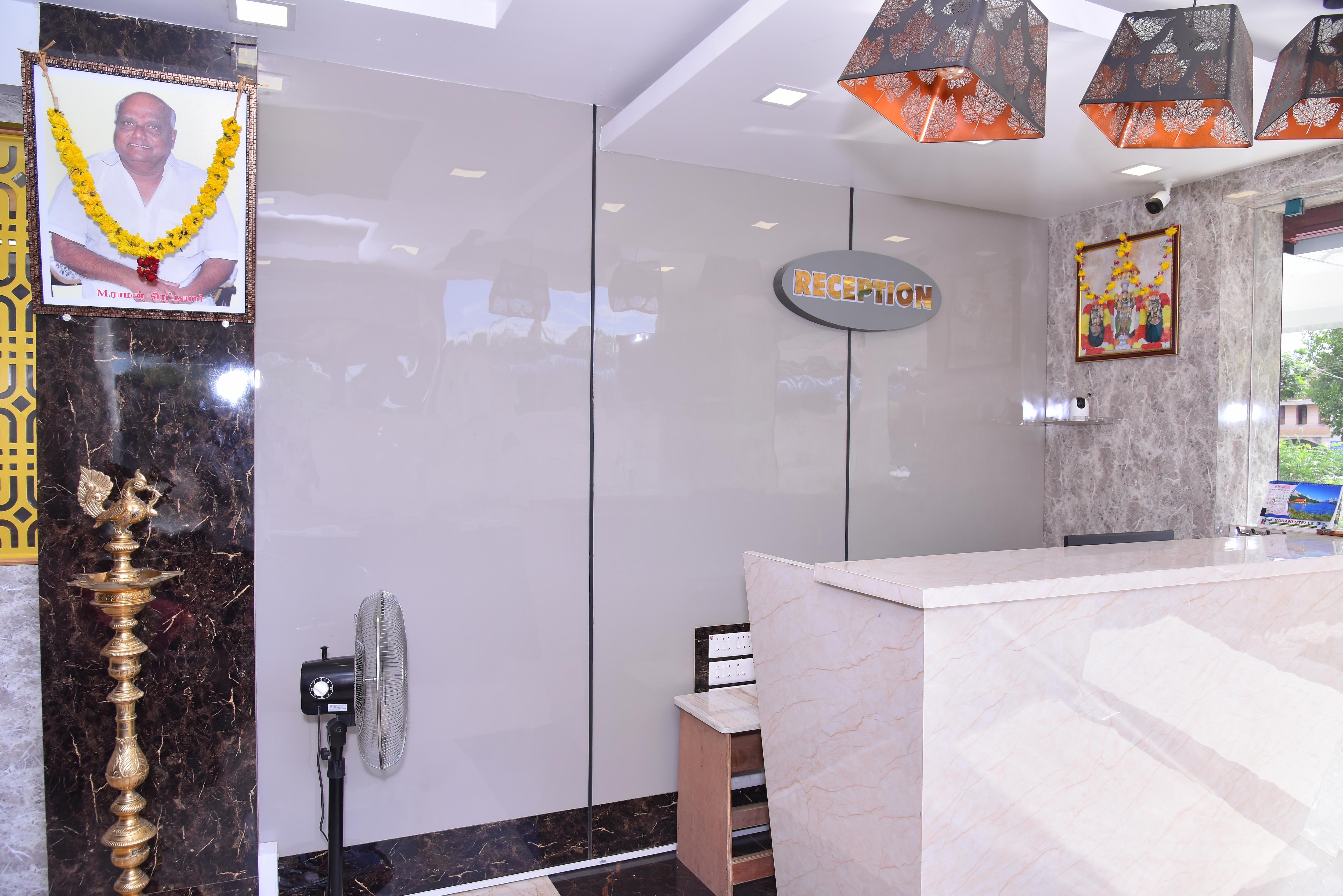 SRIRAM RESIDENCY (OPP NEW BUS STAND) 𝗕𝗢𝗢𝗞 Tirunelveli Hotel 𝘄𝗶𝘁𝗵 ₹𝟬 𝗣𝗔𝗬𝗠𝗘𝗡𝗧