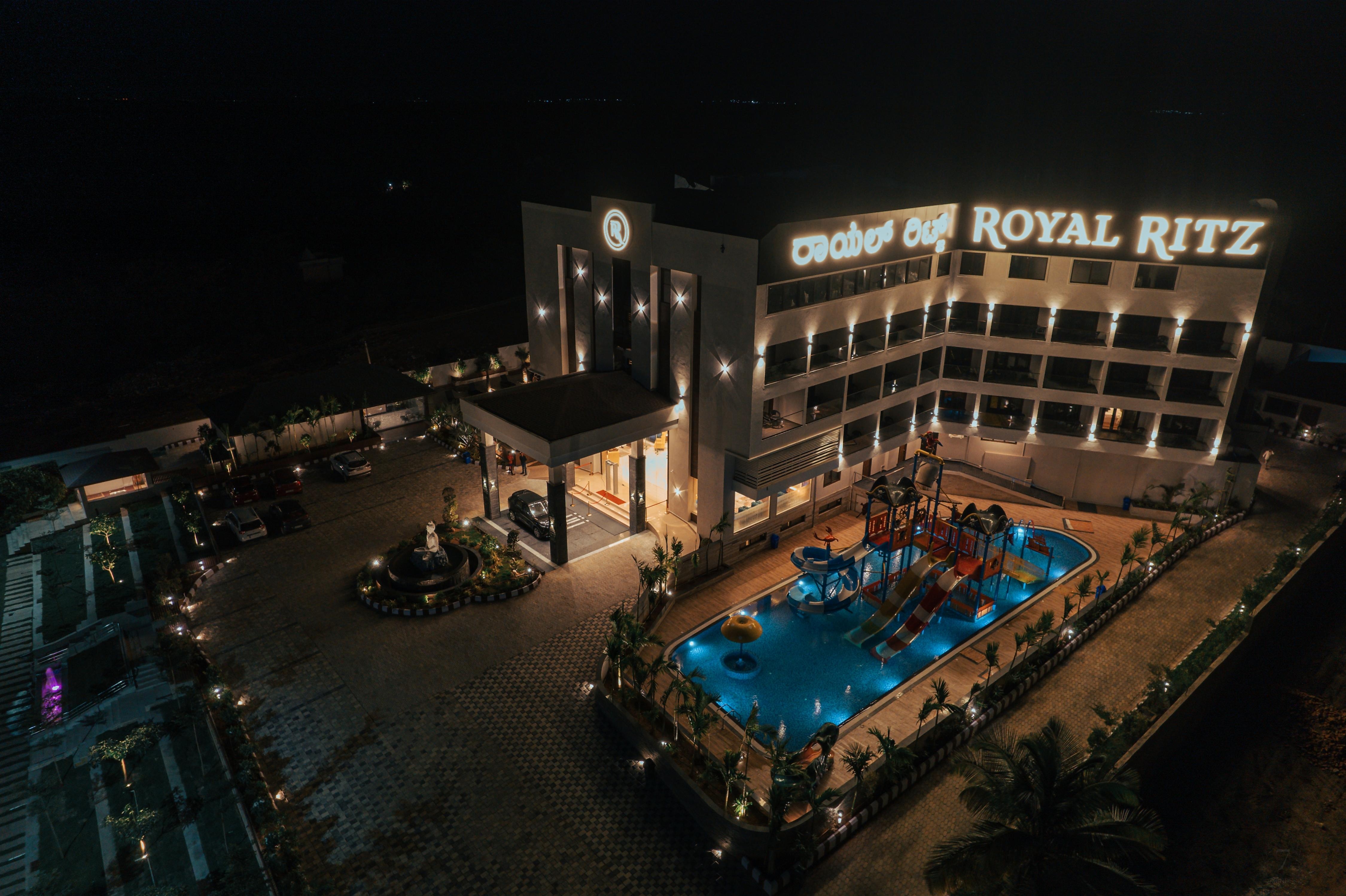 Royal Ritz 𝗕𝗢𝗢𝗞 Hubli Resort