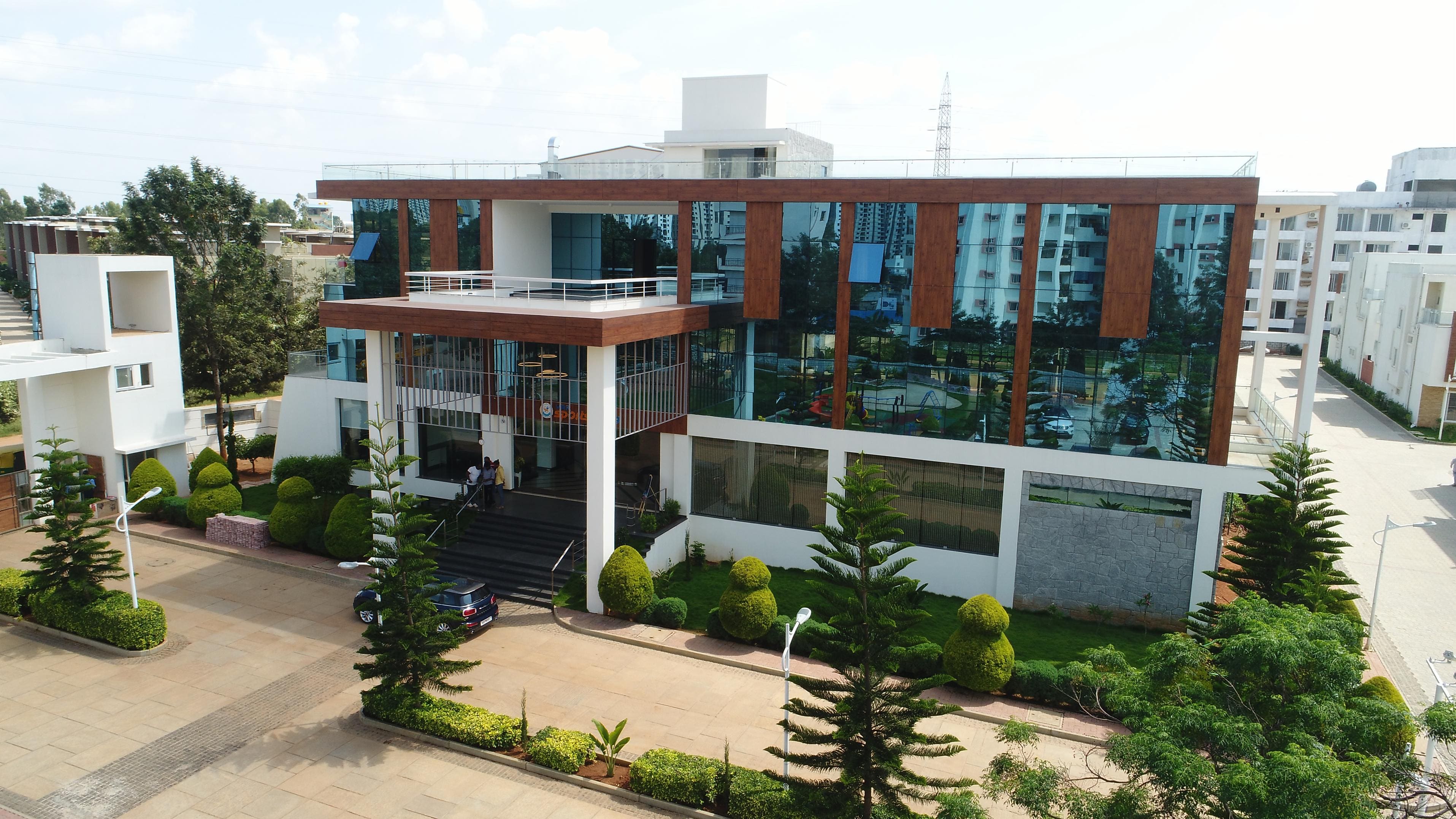 VRR Astoria Hotel and Convention Centre 𝗕𝗢𝗢𝗞 Bangalore Resort