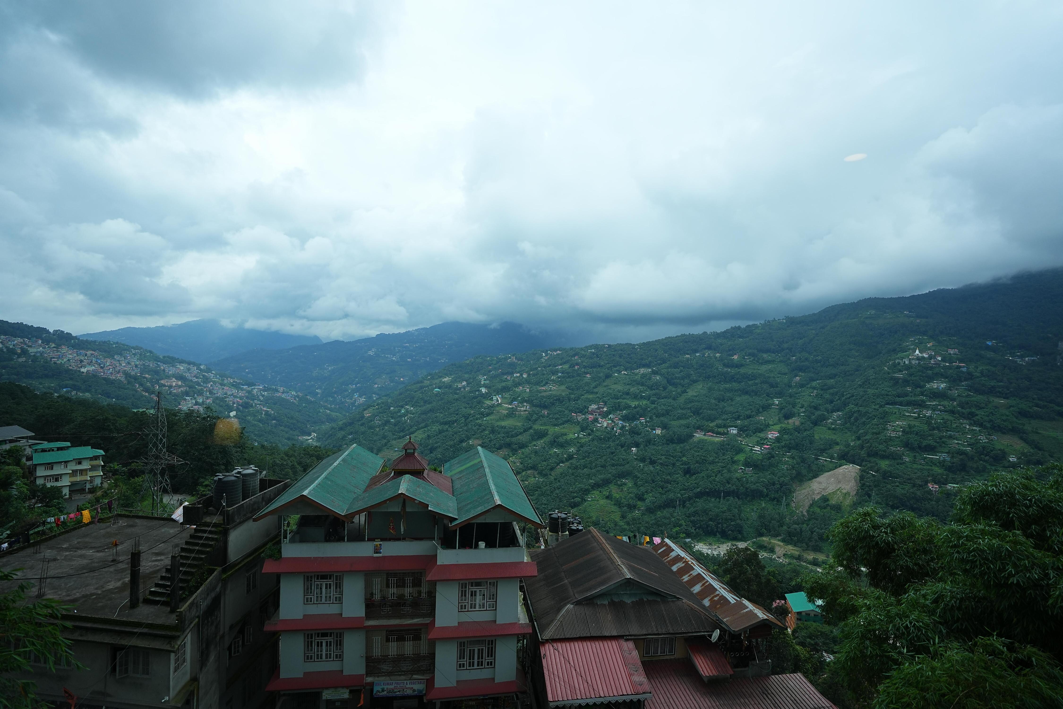 Cilantro Comfort 𝗕𝗢𝗢𝗞 Gangtok Hotel 𝘄𝗶𝘁𝗵 𝗙𝗥𝗘𝗘 𝗖𝗮𝗻𝗰𝗲𝗹𝗹𝗮𝘁𝗶𝗼𝗻
