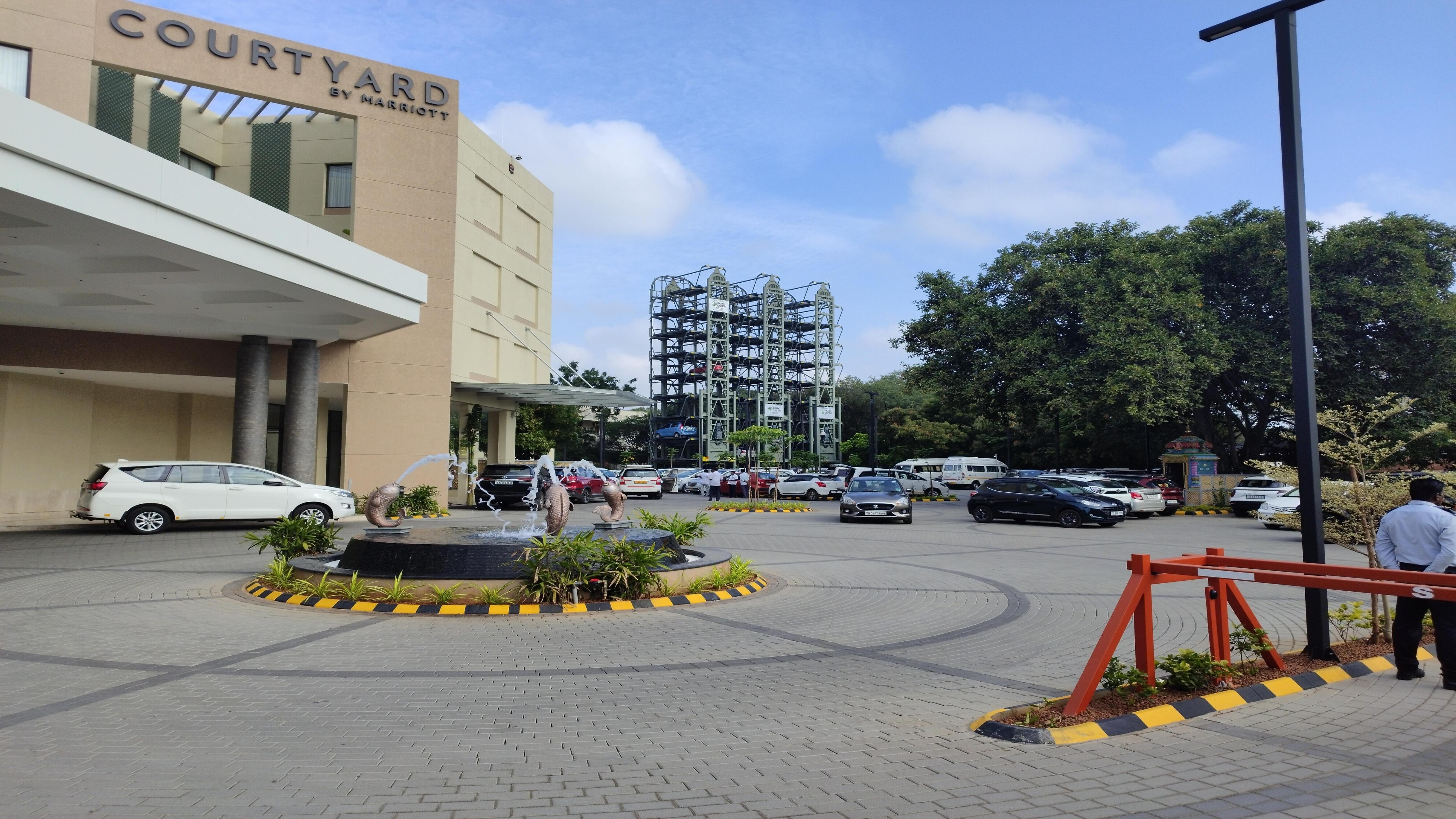 Courtyard by Marriott Tiruchirappalli 𝗕𝗢𝗢𝗞 Tiruchirappalli Hotel 𝘄𝗶𝘁𝗵 ...