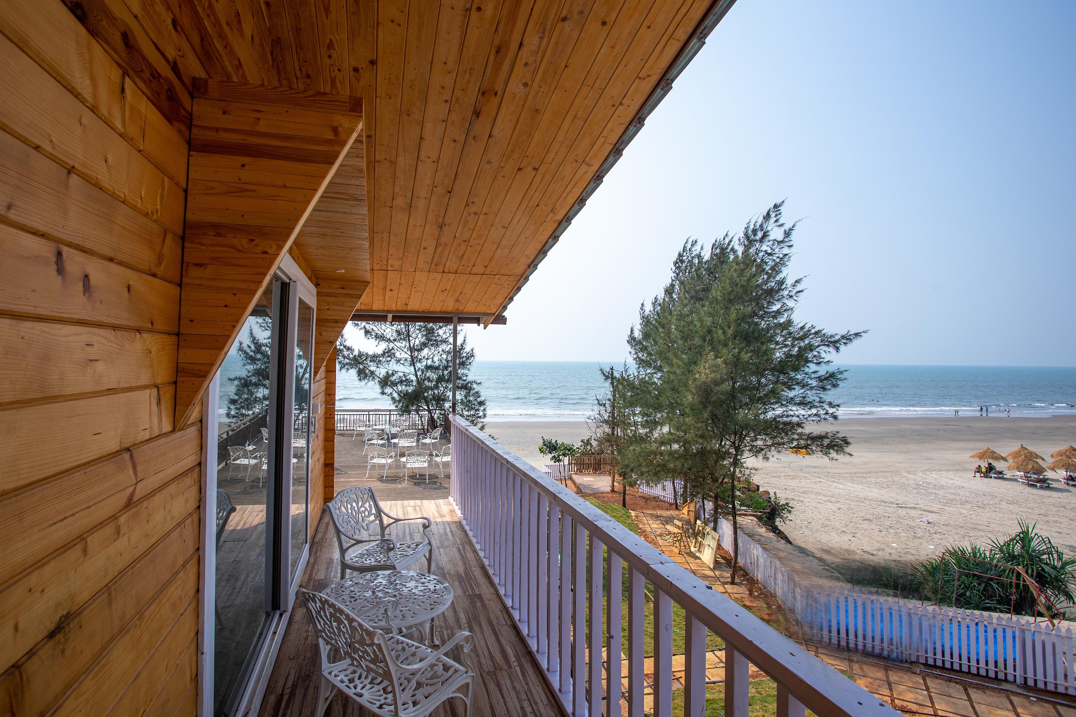 DALLAS BEACH RESORT GOA 𝗕𝗢𝗢𝗞 Goa Resort 𝘄𝗶𝘁𝗵 𝗙𝗥𝗘𝗘 𝗖𝗮𝗻𝗰𝗲𝗹𝗹𝗮𝘁𝗶𝗼𝗻