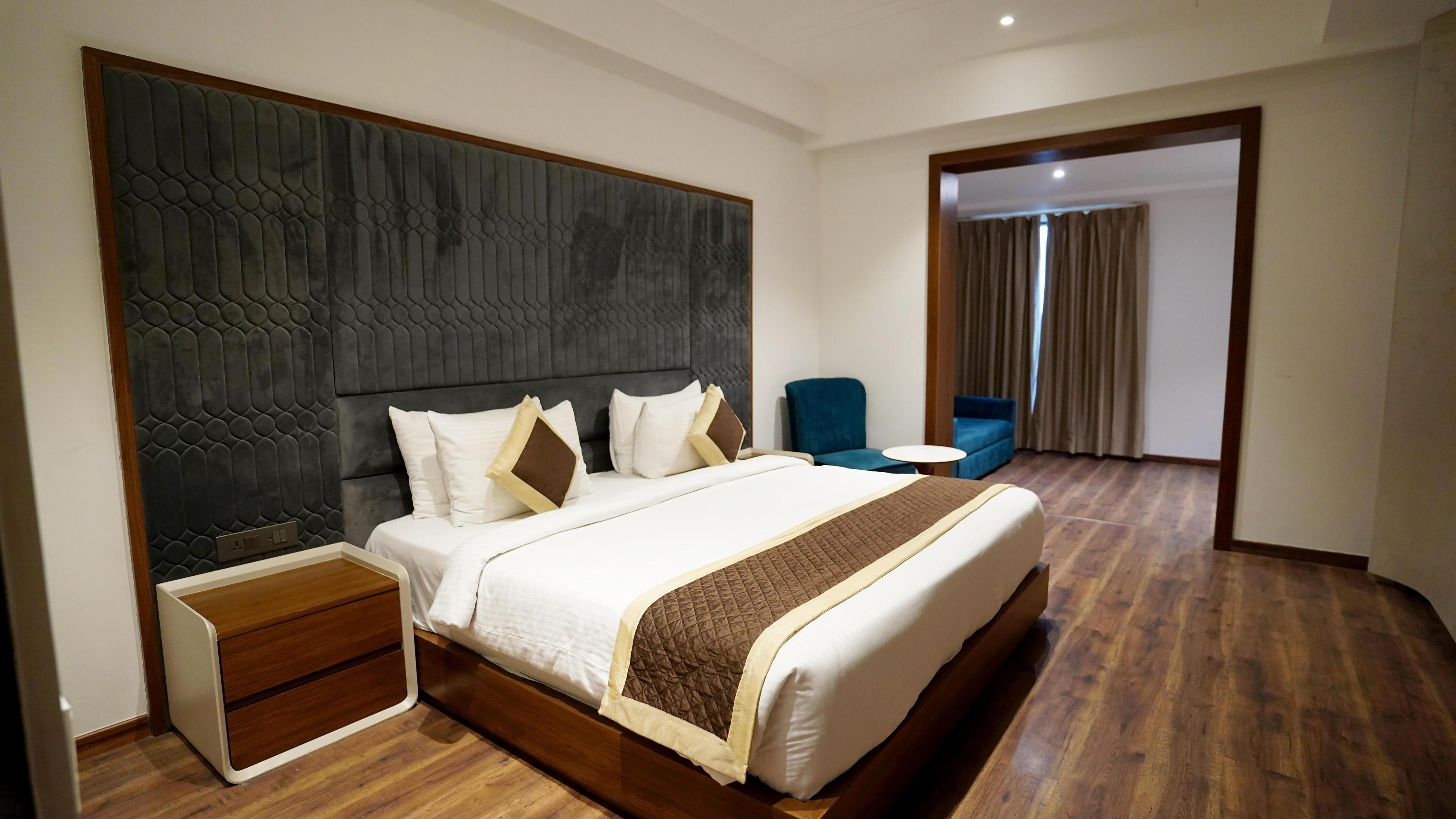 Classic Sapphire Ananta 𝗕𝗢𝗢𝗞 Bundi Hotel 𝘄𝗶𝘁𝗵 𝗙𝗥𝗘𝗘 𝗖𝗮𝗻𝗰𝗲𝗹𝗹𝗮𝘁𝗶𝗼𝗻