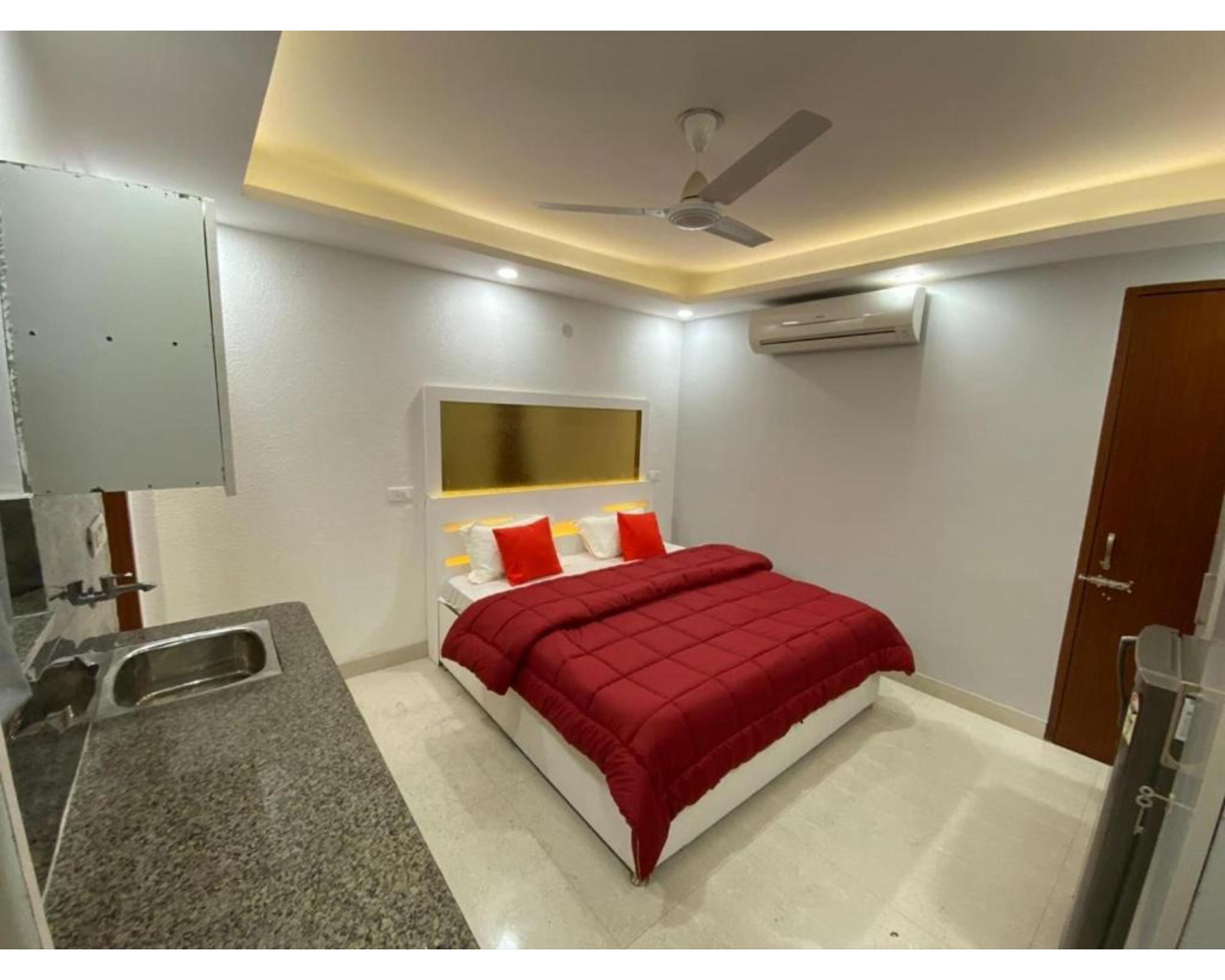SSCG Apartments 𝗕𝗢𝗢𝗞 Gurgaon Apartment