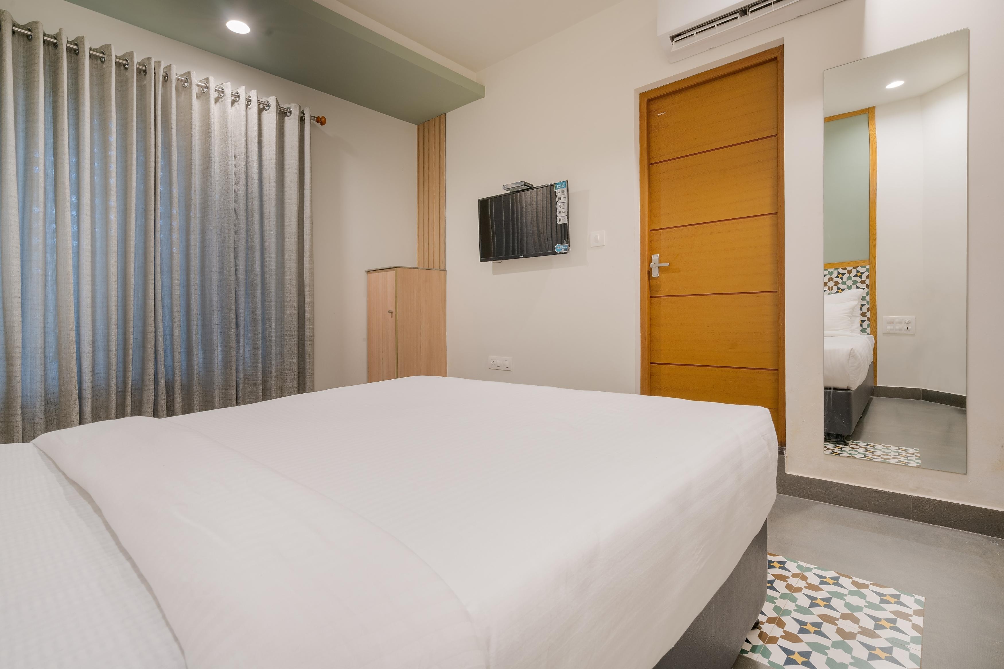 Aryaas Regent 𝗕𝗢𝗢𝗞 Cochin Hotel 𝘄𝗶𝘁𝗵 ₹𝟬 𝗣𝗔𝗬𝗠𝗘𝗡𝗧