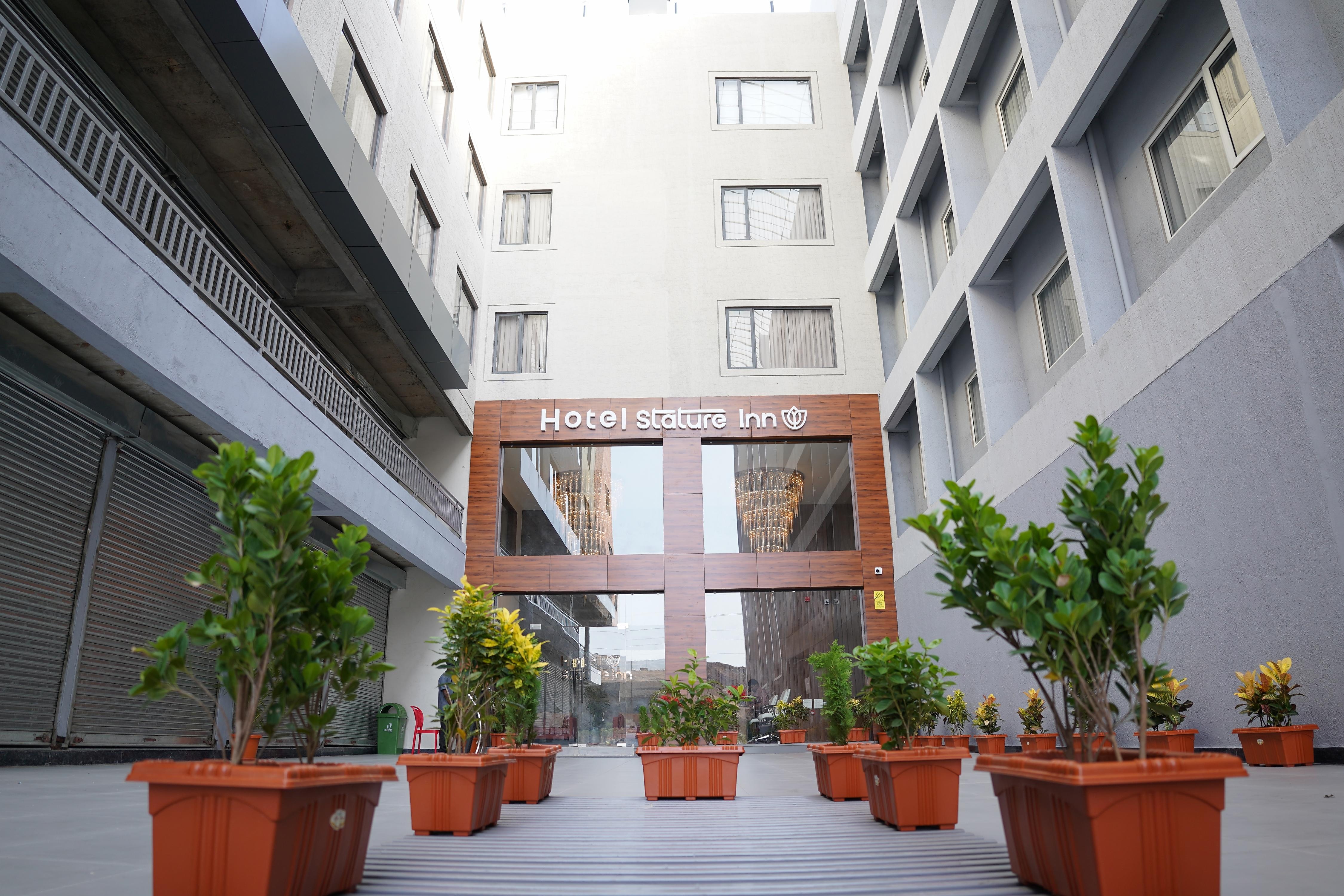 HOTEL STATURE INN 𝗕𝗢𝗢𝗞 Rajpipla Hotel 𝘄𝗶𝘁𝗵 ₹𝟬 𝗣𝗔𝗬𝗠𝗘𝗡𝗧