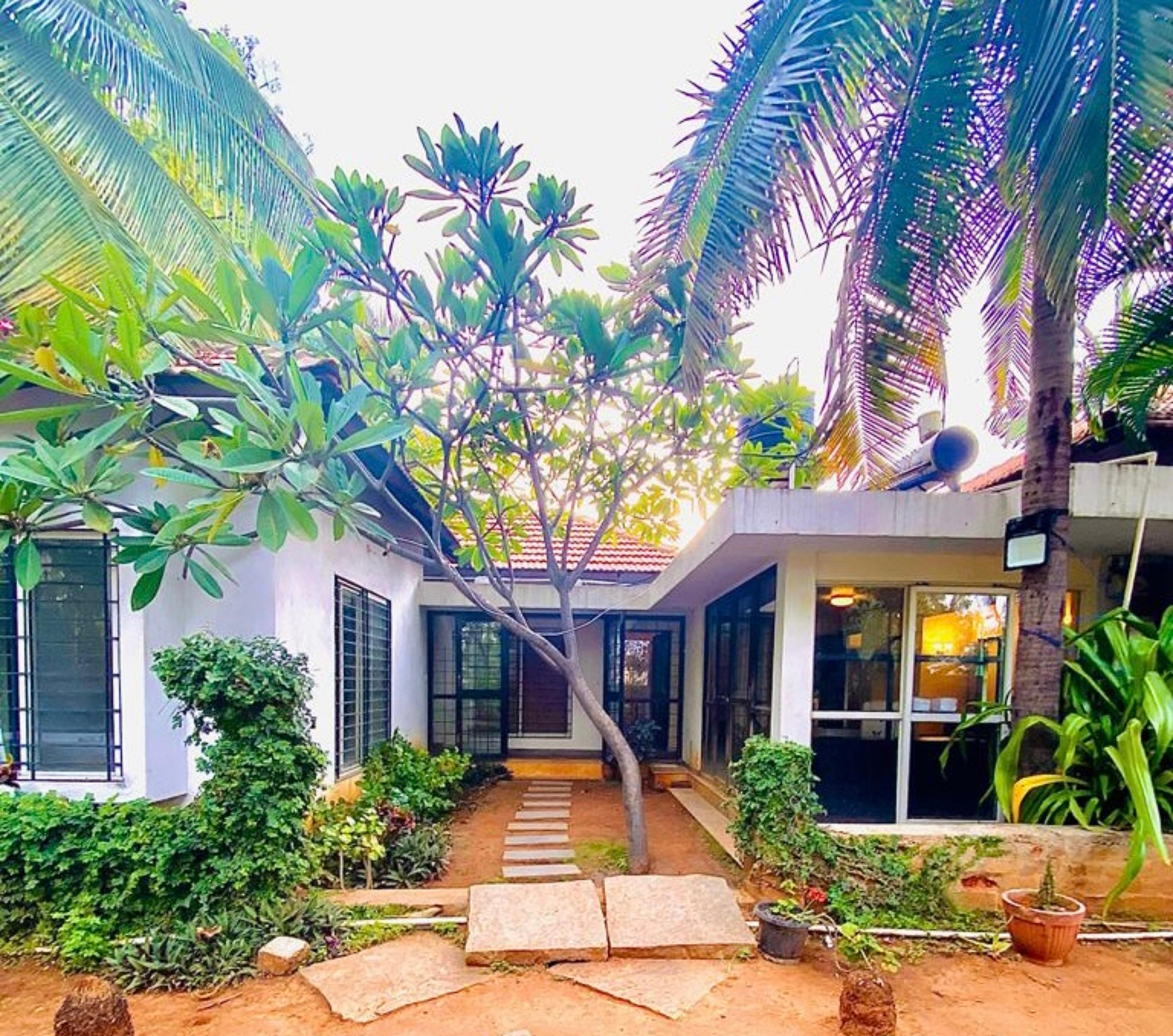 Pearl by Insa l Farm Stay 𝗕𝗢𝗢𝗞 Bangalore Farm House