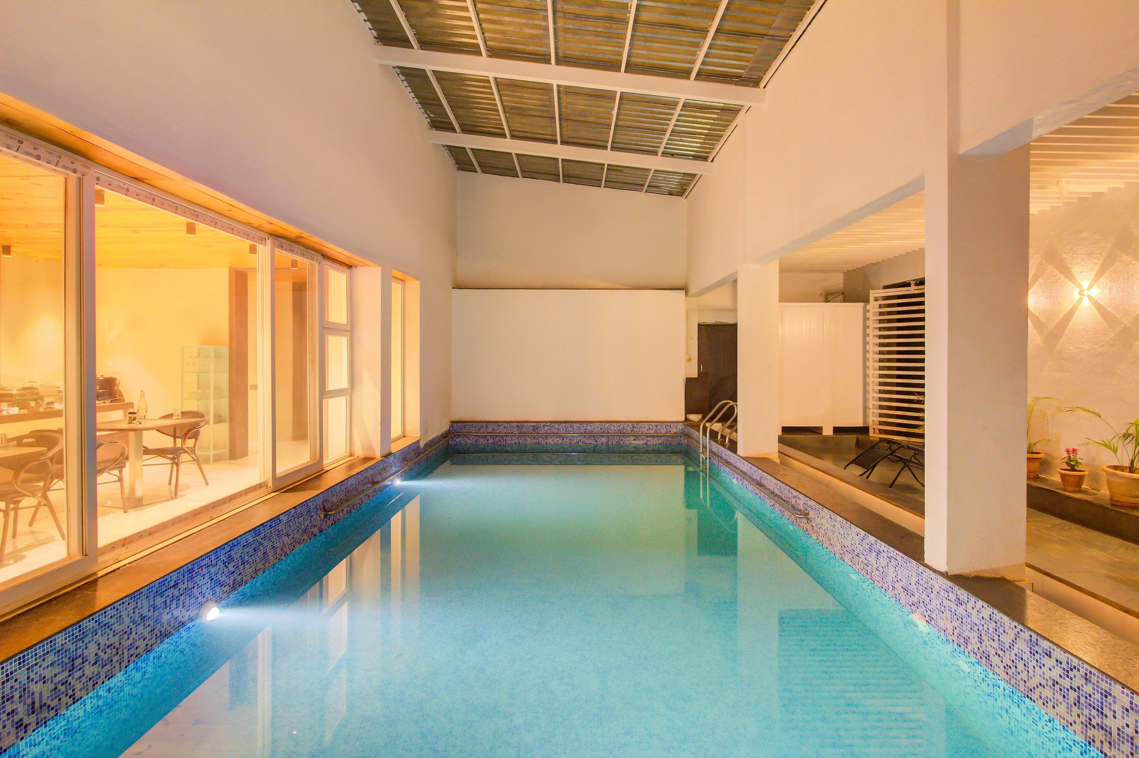 Regal Reverie - A Lakeview Retreat (Pure Veg) 𝗕𝗢𝗢𝗞 Mahabaleshwar Resort ...