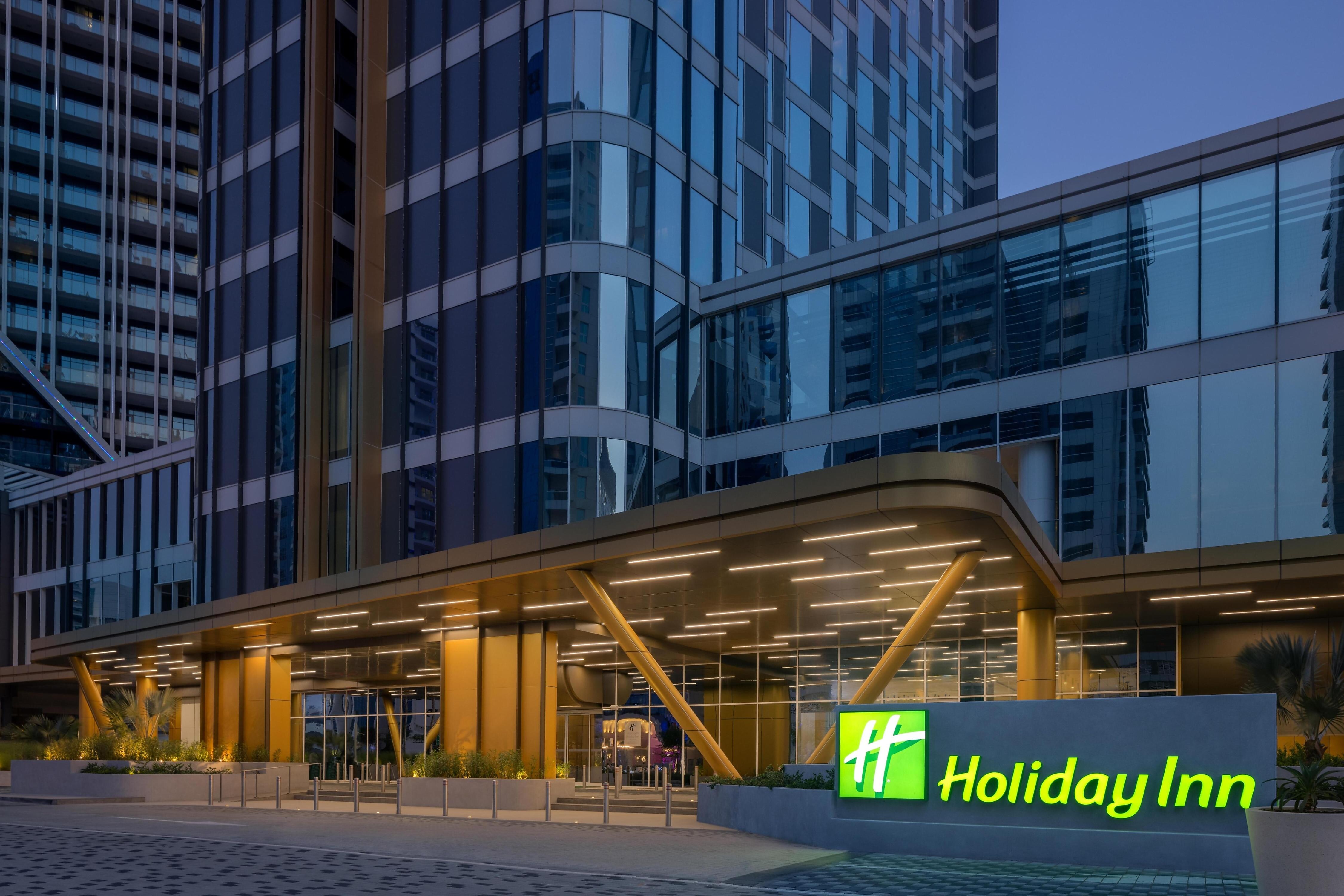 Holiday Inn DUBAI BUSINESS BAY, Dubai @AED 552 - Holiday Inn DUBAI ...