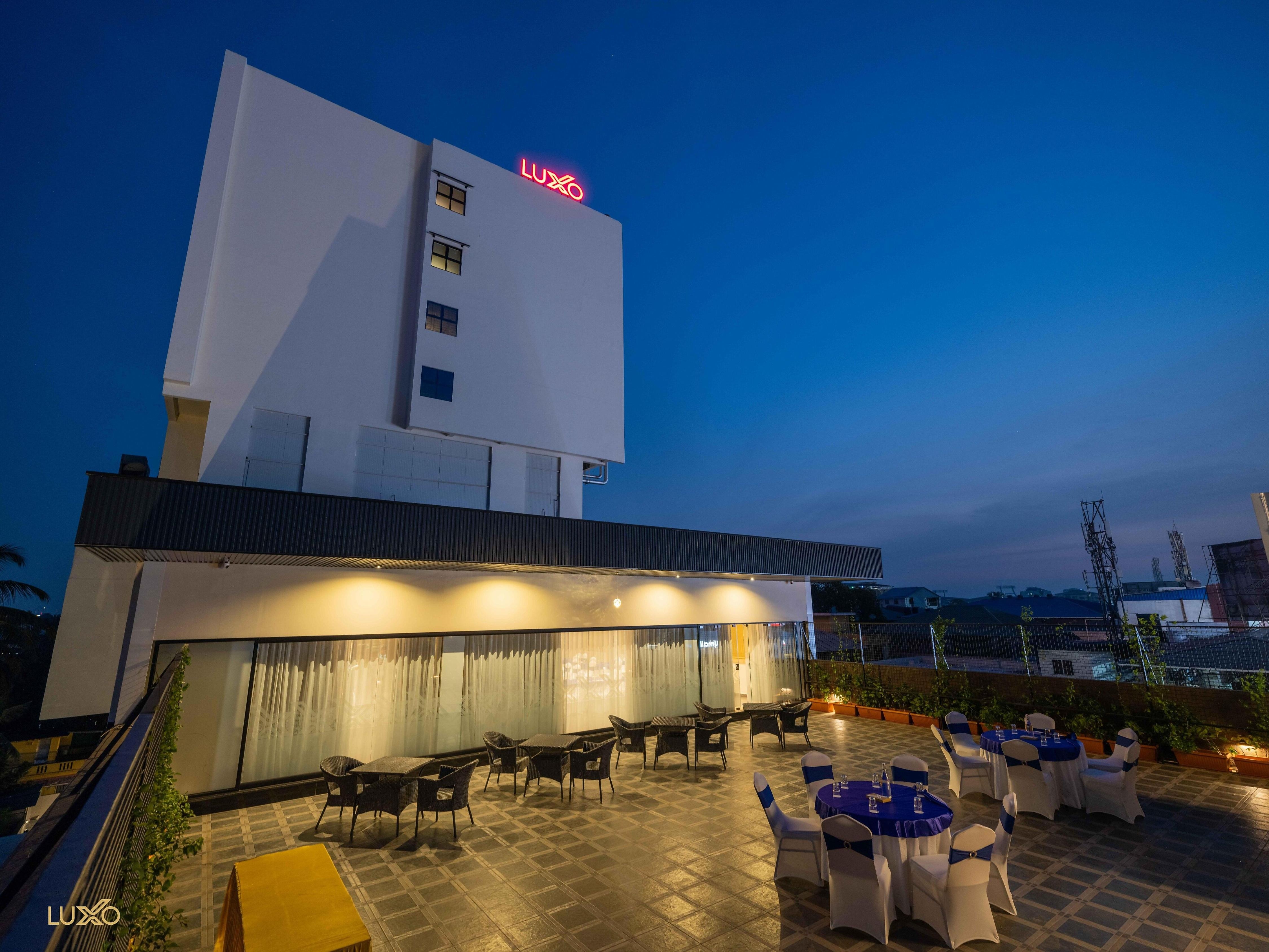 LUXO KOCHI Hotel Cochin - Reviews, Photos & Offer