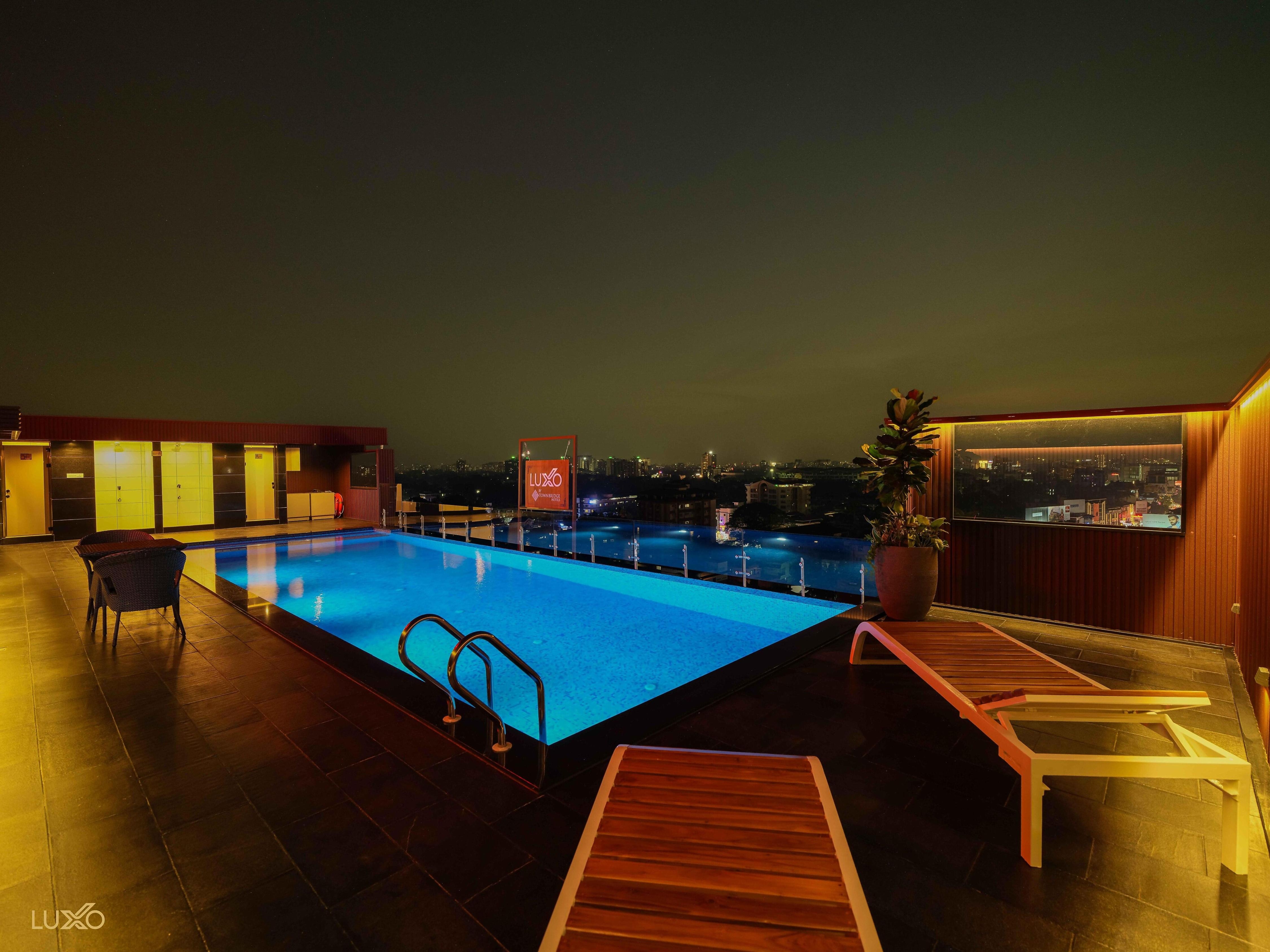 LUXO KOCHI Hotel Cochin - Reviews, Photos & Offer