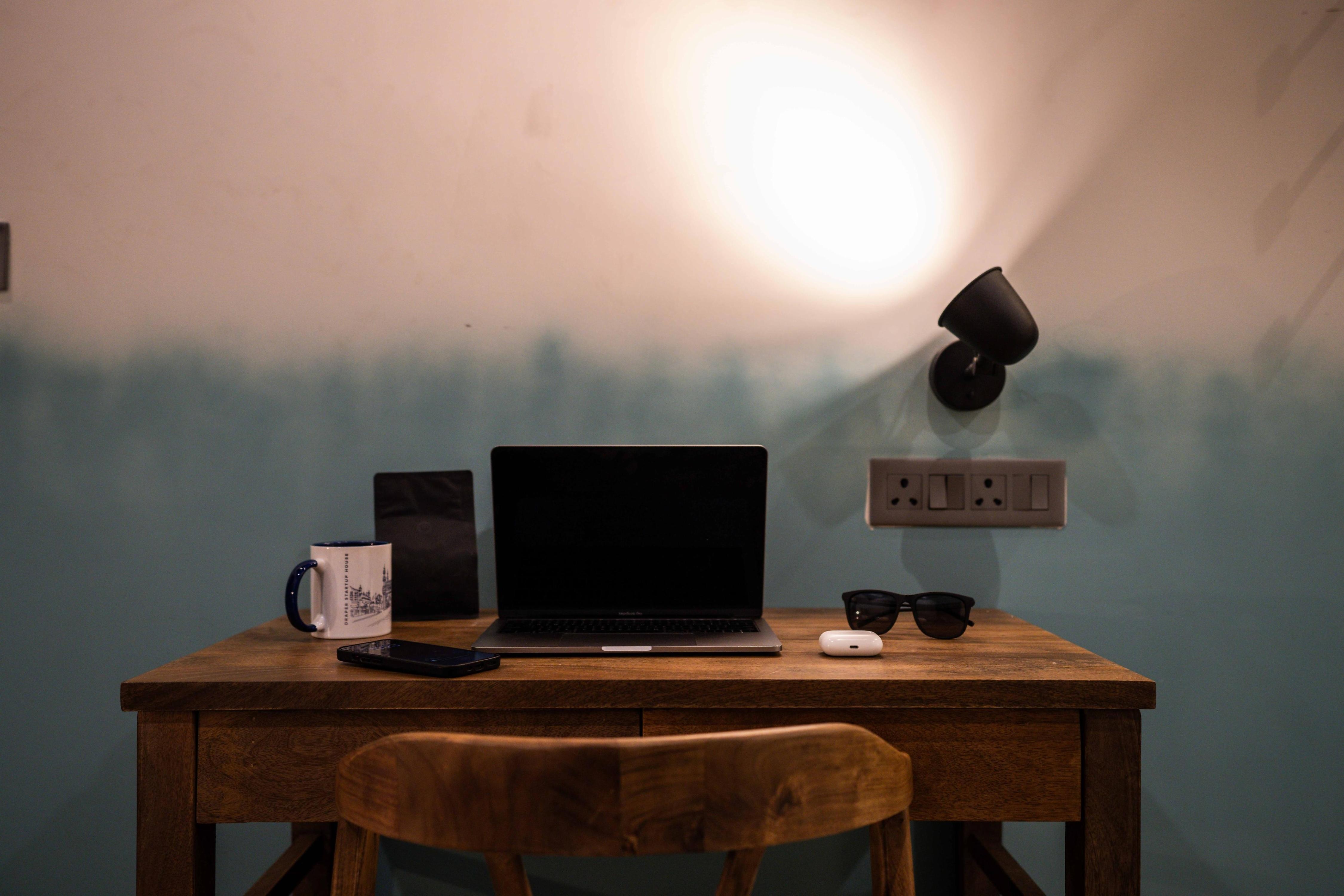 Draper Startup House 𝗕𝗢𝗢𝗞 Hyderabad Hostel 𝘄𝗶𝘁𝗵 𝗙𝗥𝗘𝗘 𝗖𝗮𝗻𝗰𝗲𝗹𝗹𝗮𝘁𝗶𝗼𝗻