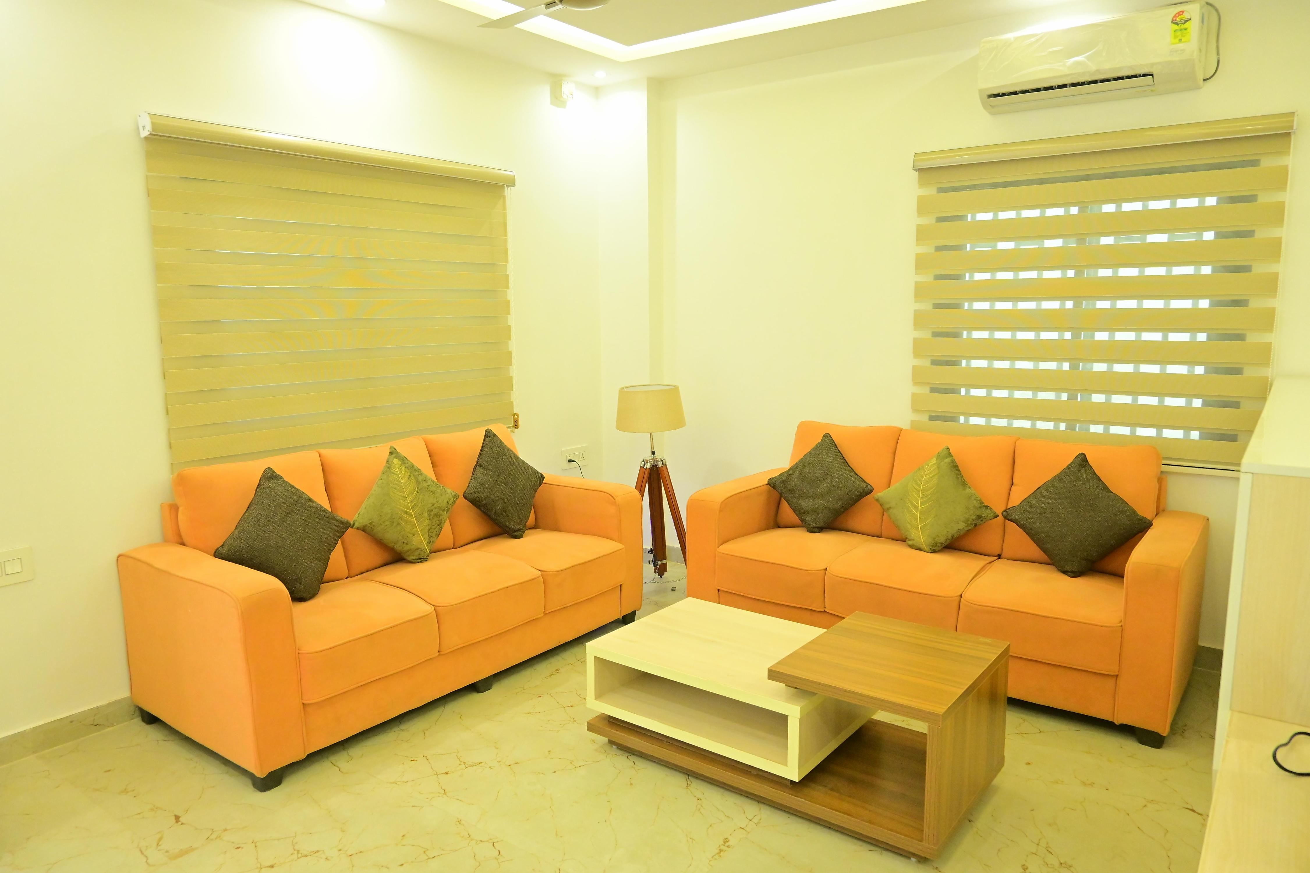 THE TRIBHUVAN RESIDENCY 𝗕𝗢𝗢𝗞 Ayodhya Guest House