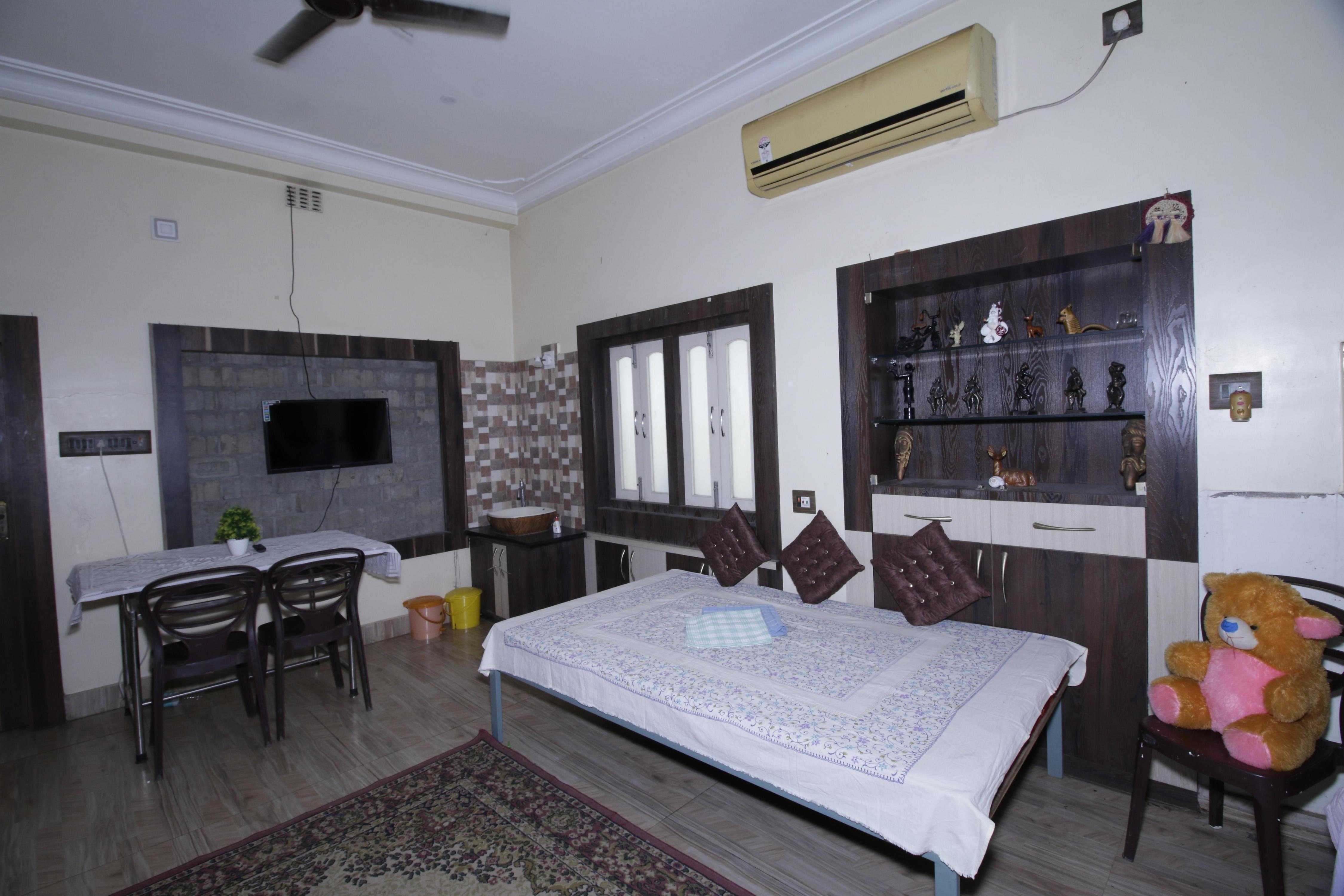 Raj Homestay Jhargram near Deer Park 𝗕𝗢𝗢𝗞 Jhargram Homestay