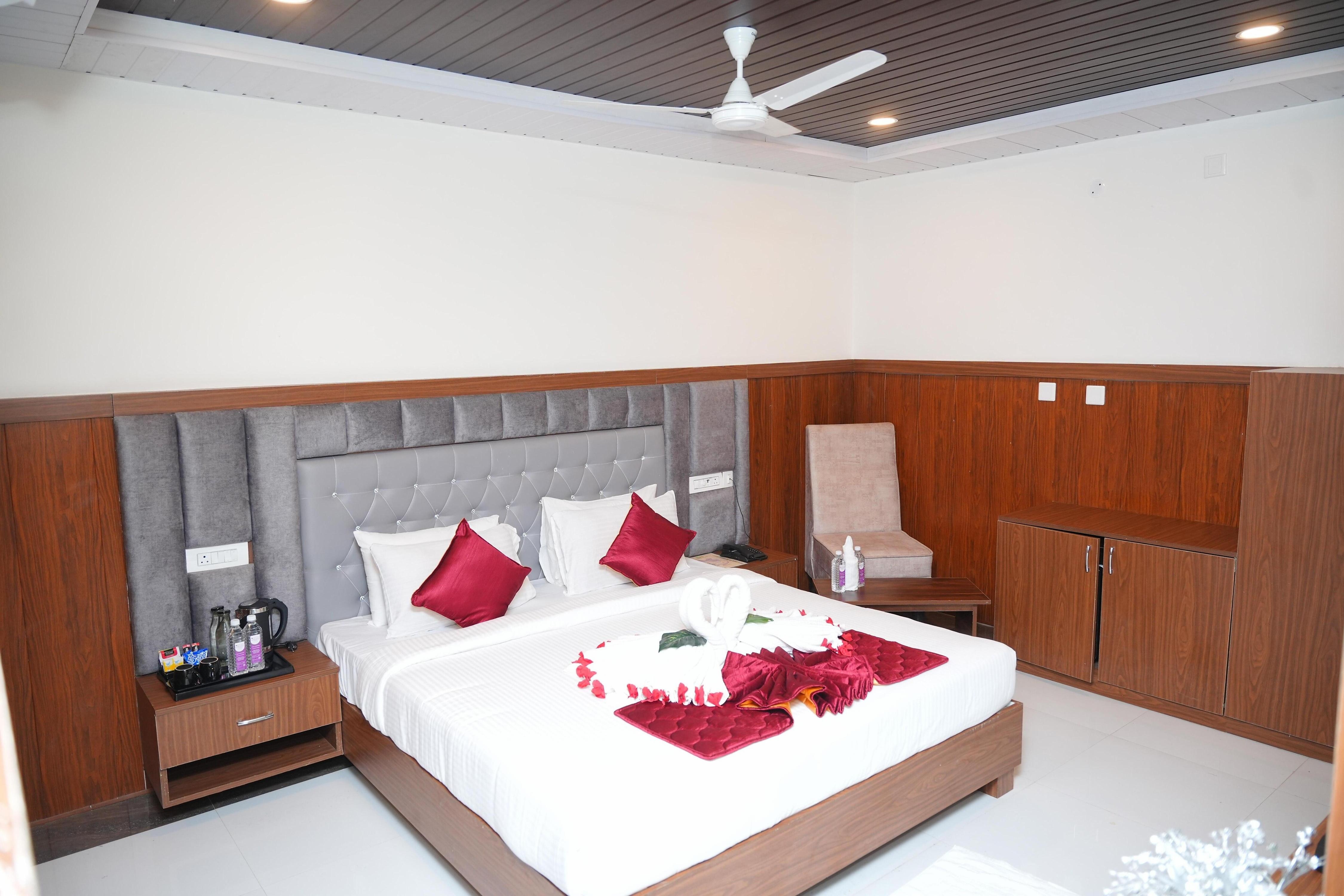 Orcella By Bhoosiri 𝗕𝗢𝗢𝗞 Tirupati Hotel