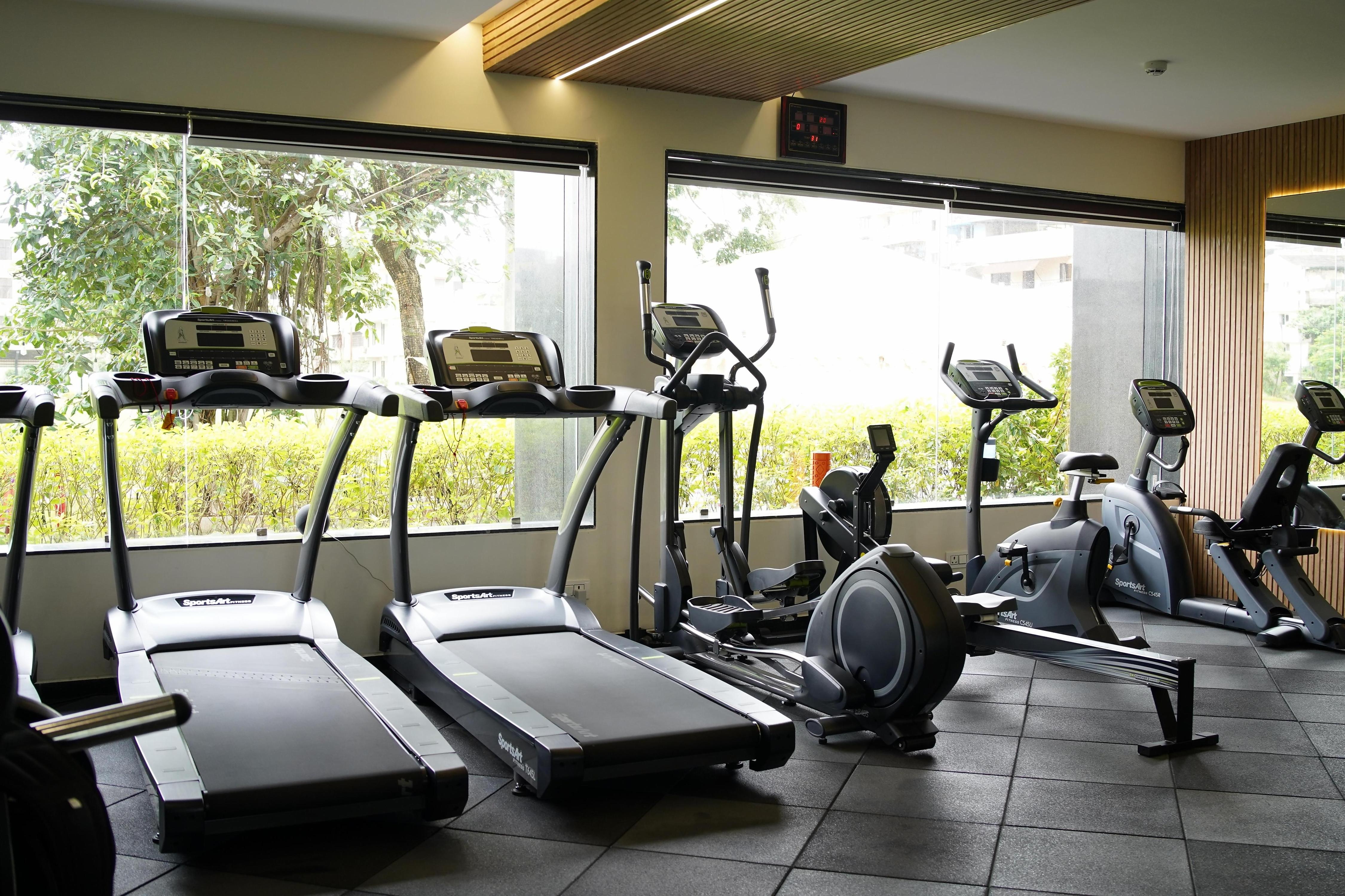 Daman Club 𝗕𝗢𝗢𝗞 Daman Hotel