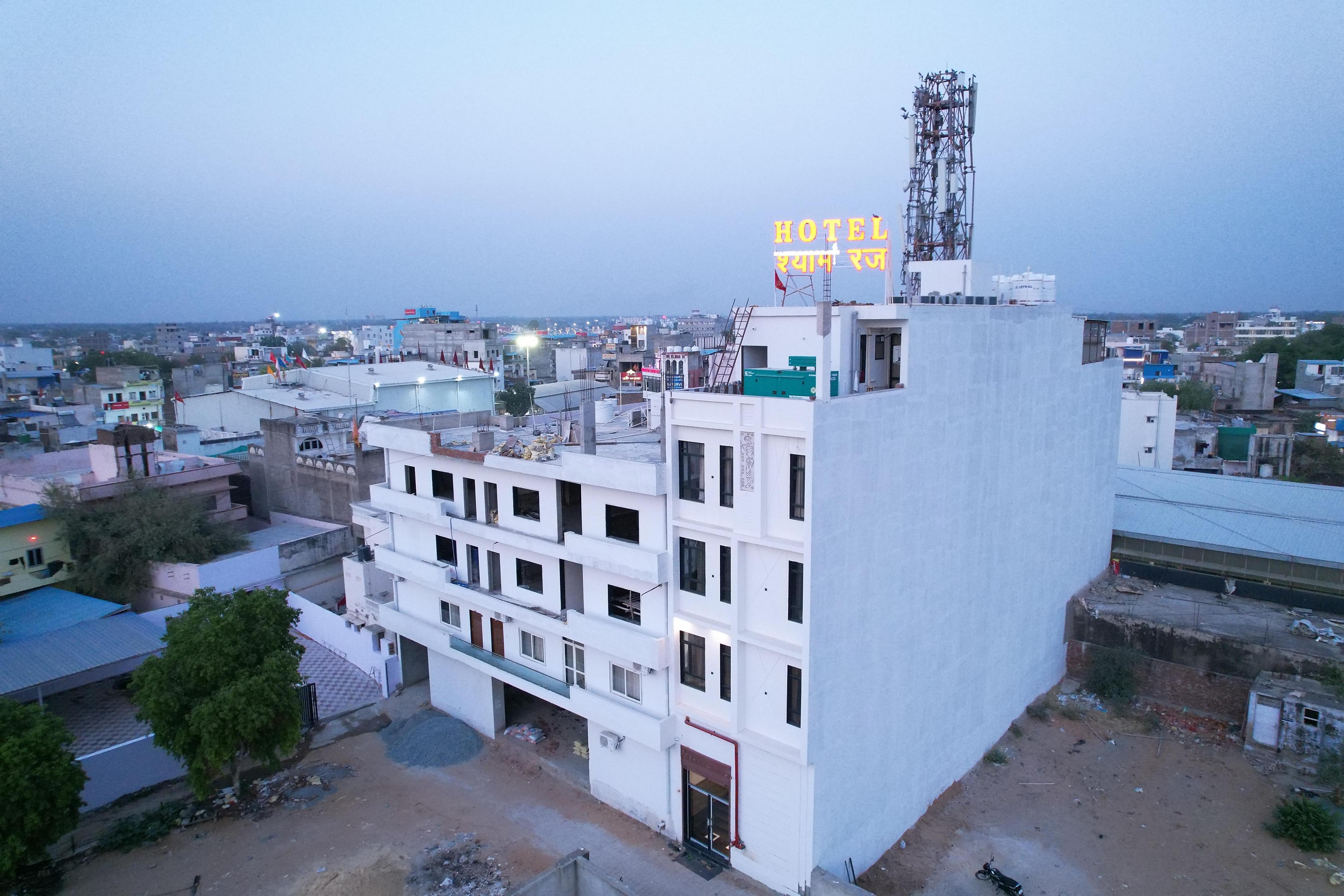 Hotel Shyam Raj 𝗕𝗢𝗢𝗞 Khatu Hotel