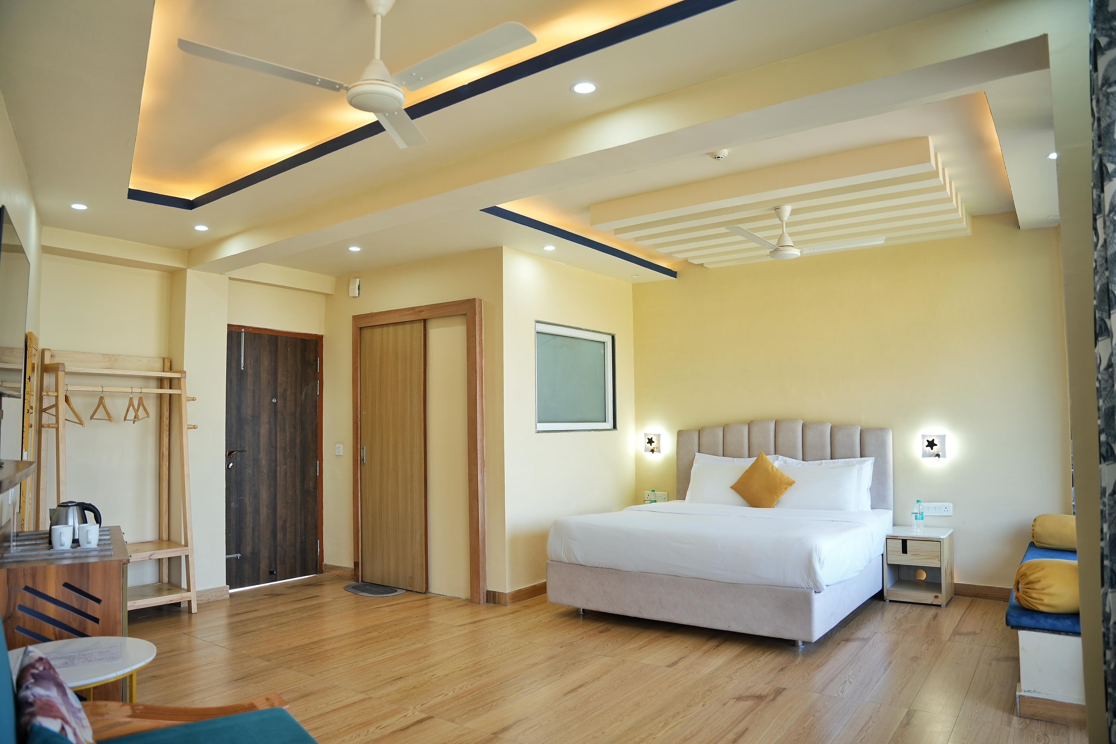 Nature's Fold | Mall Road 𝗕𝗢𝗢𝗞 Mussoorie Homestay