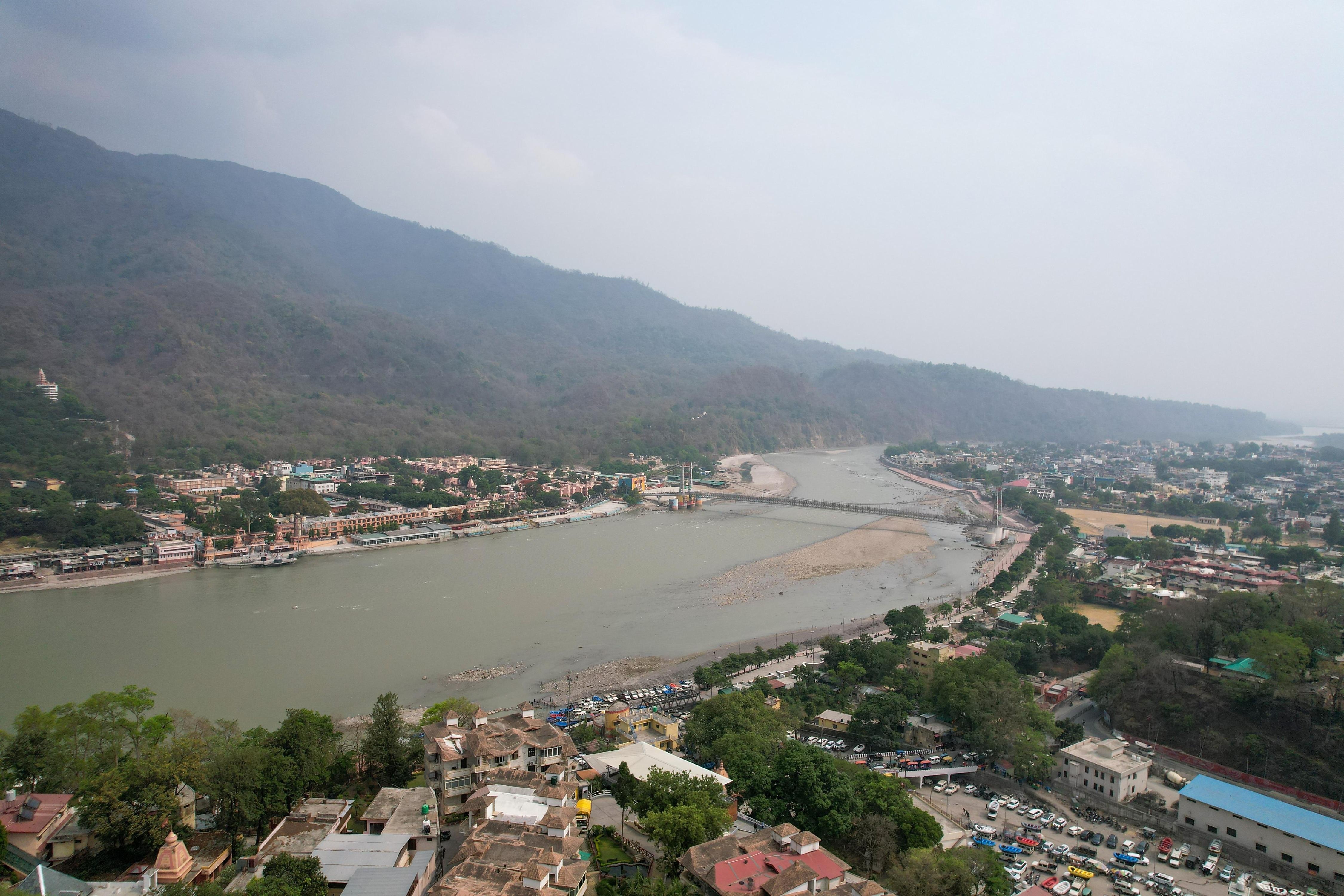 White House By The Ganges 𝗕𝗢𝗢𝗞 Rishikesh Homestay