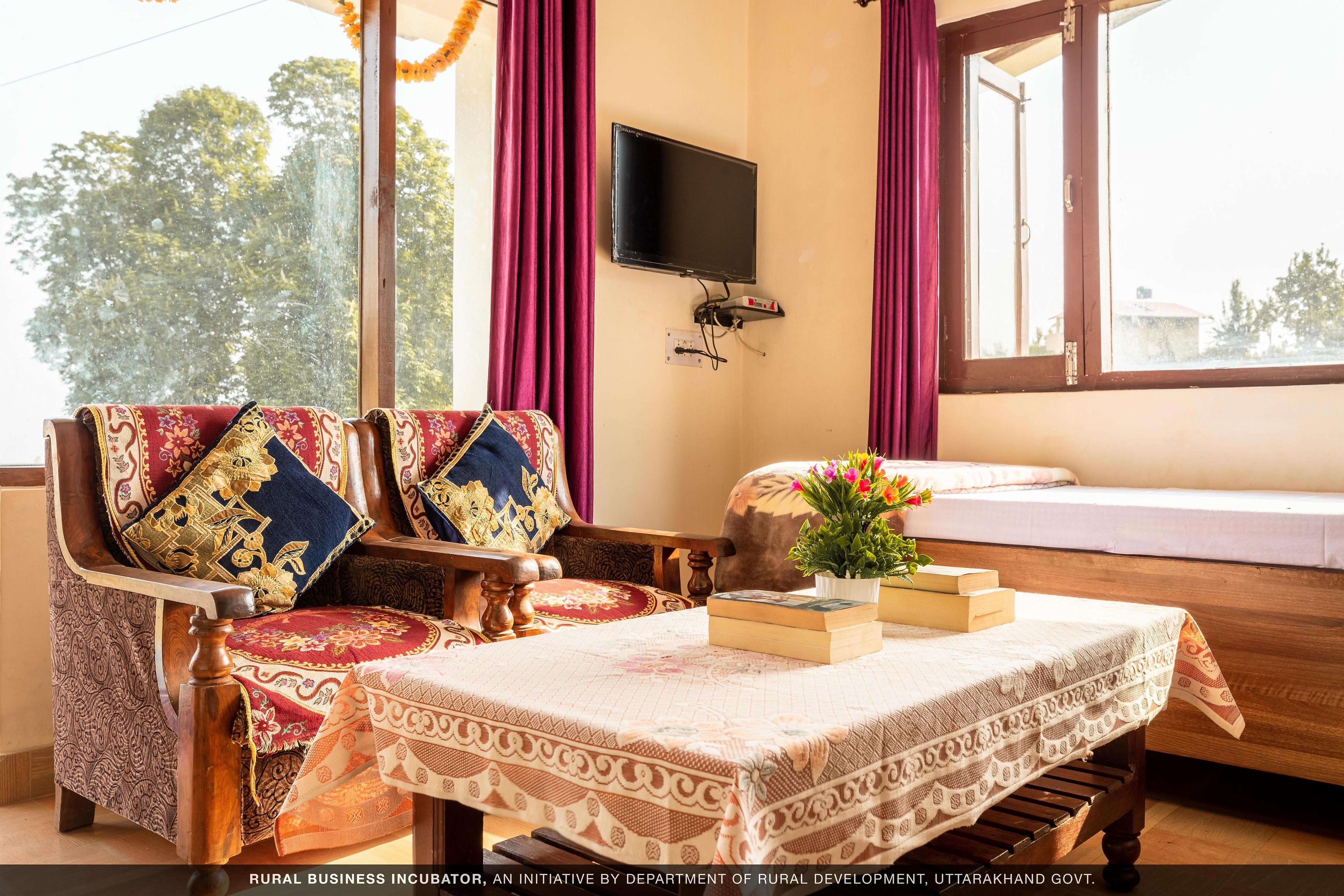 YOG HOME STAY 𝗕𝗢𝗢𝗞 Ranikhet Homestay