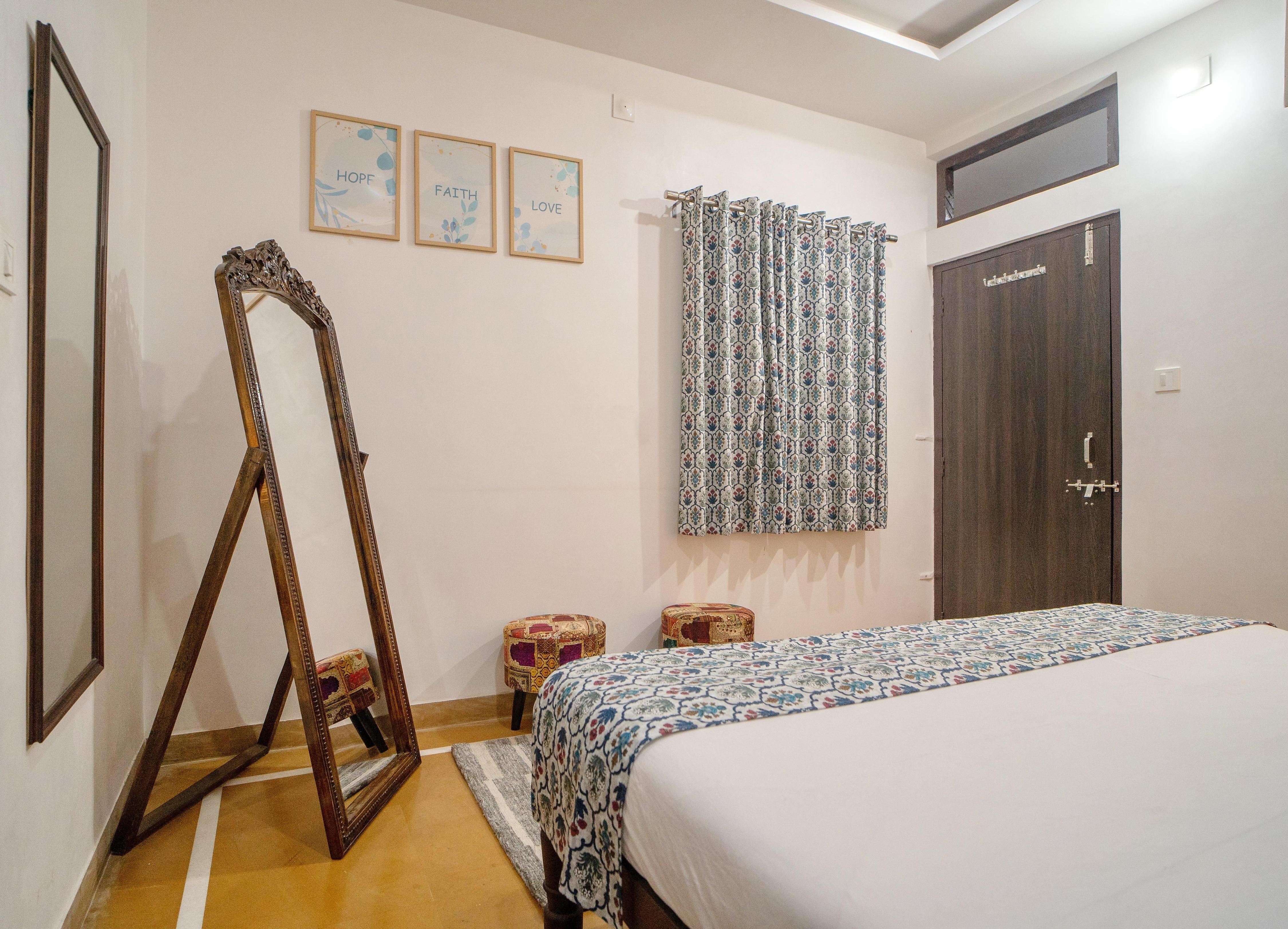 The Haveli Palace |2 BHK Apartments 50 Metres from City Palace 𝗕𝗢𝗢𝗞 ...
