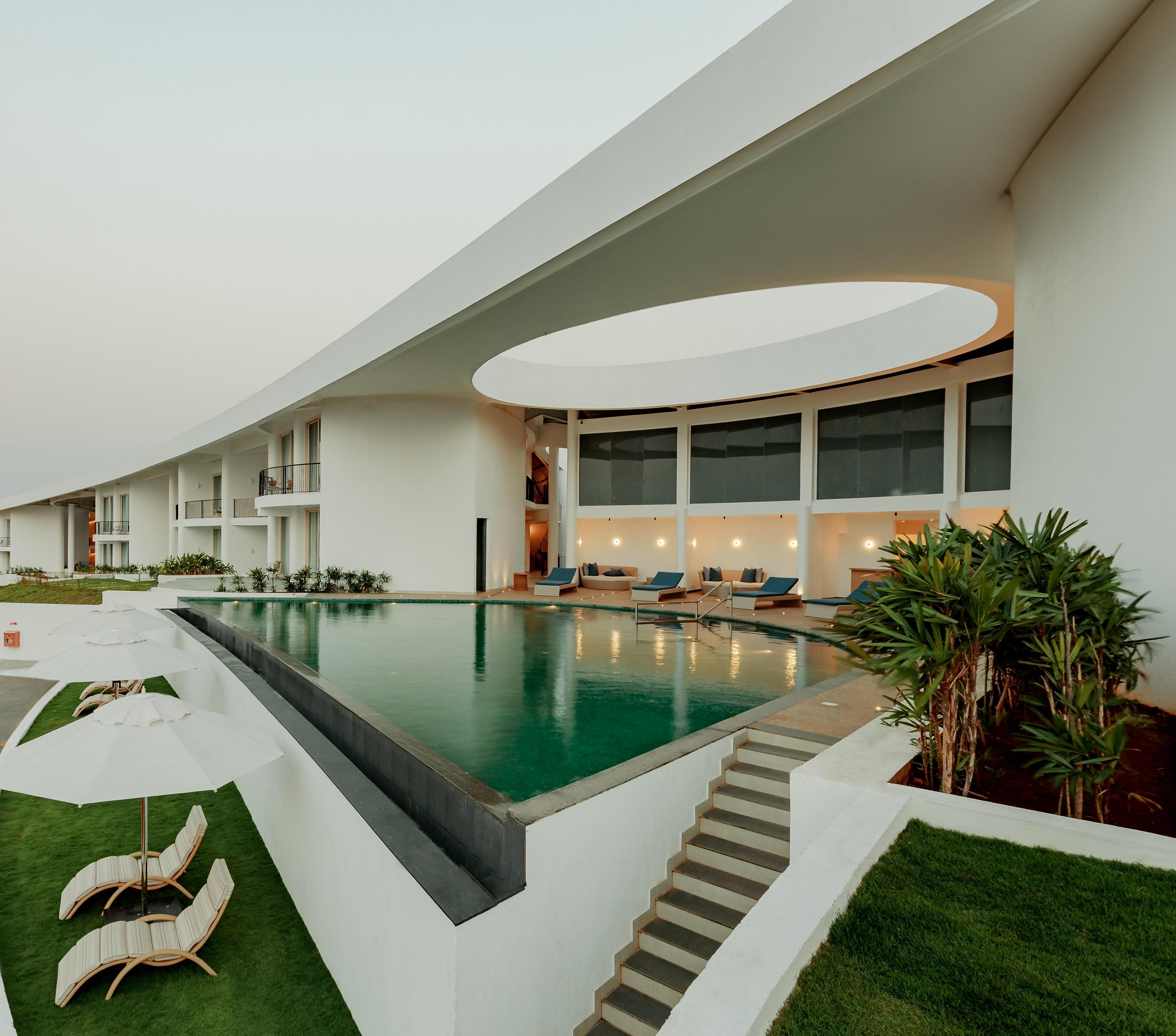Araqila Beach Resort 𝗕𝗢𝗢𝗞 Vengurla Resort
