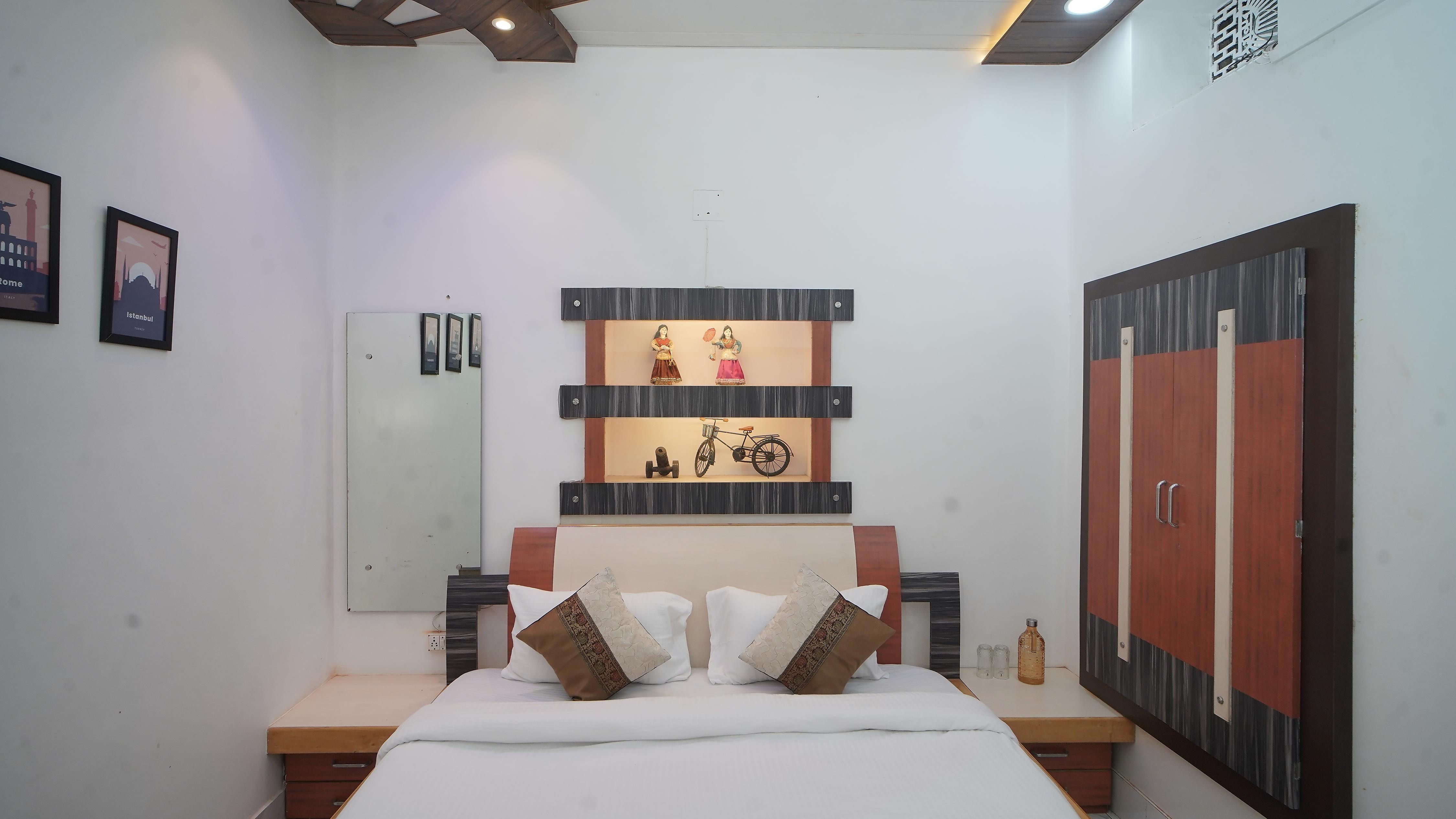 Rooms of Raahi Luxury Stay | Near Kashi Vishwanath templ - Varanasi Hotel on Goibibo