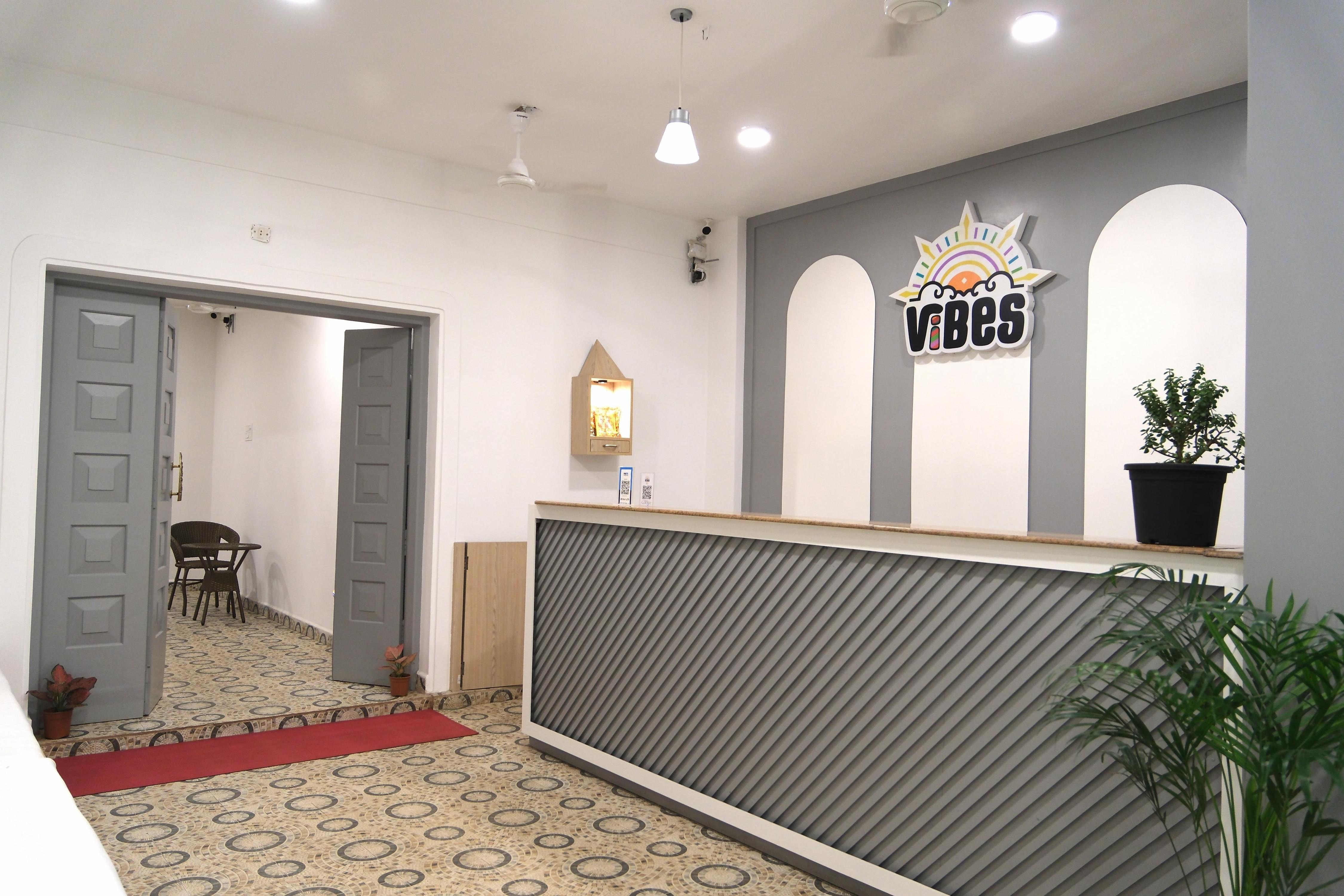 Vibes Hotel 𝗕𝗢𝗢𝗞 Goa Hotel