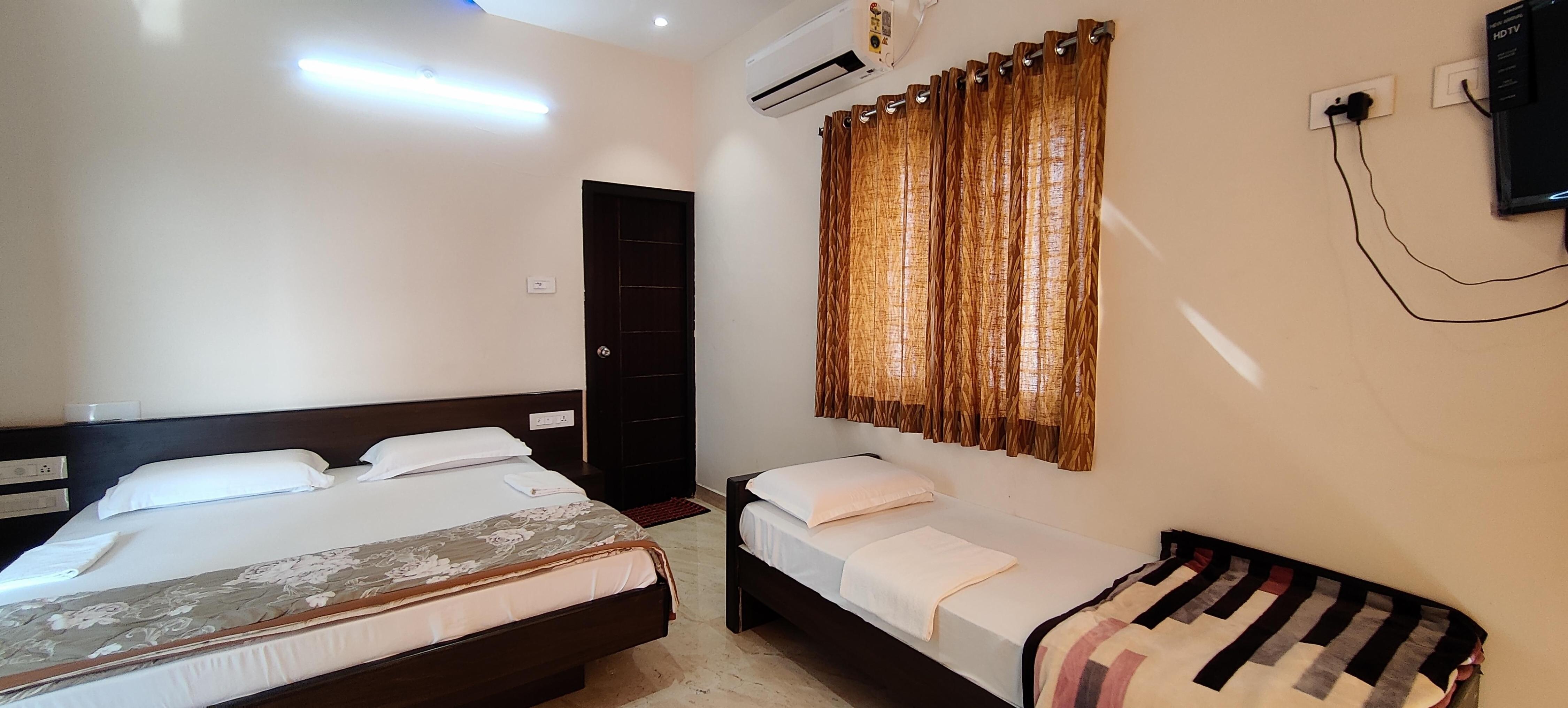 AS RESIDENCY 𝗕𝗢𝗢𝗞 Rayachoti Hotel
