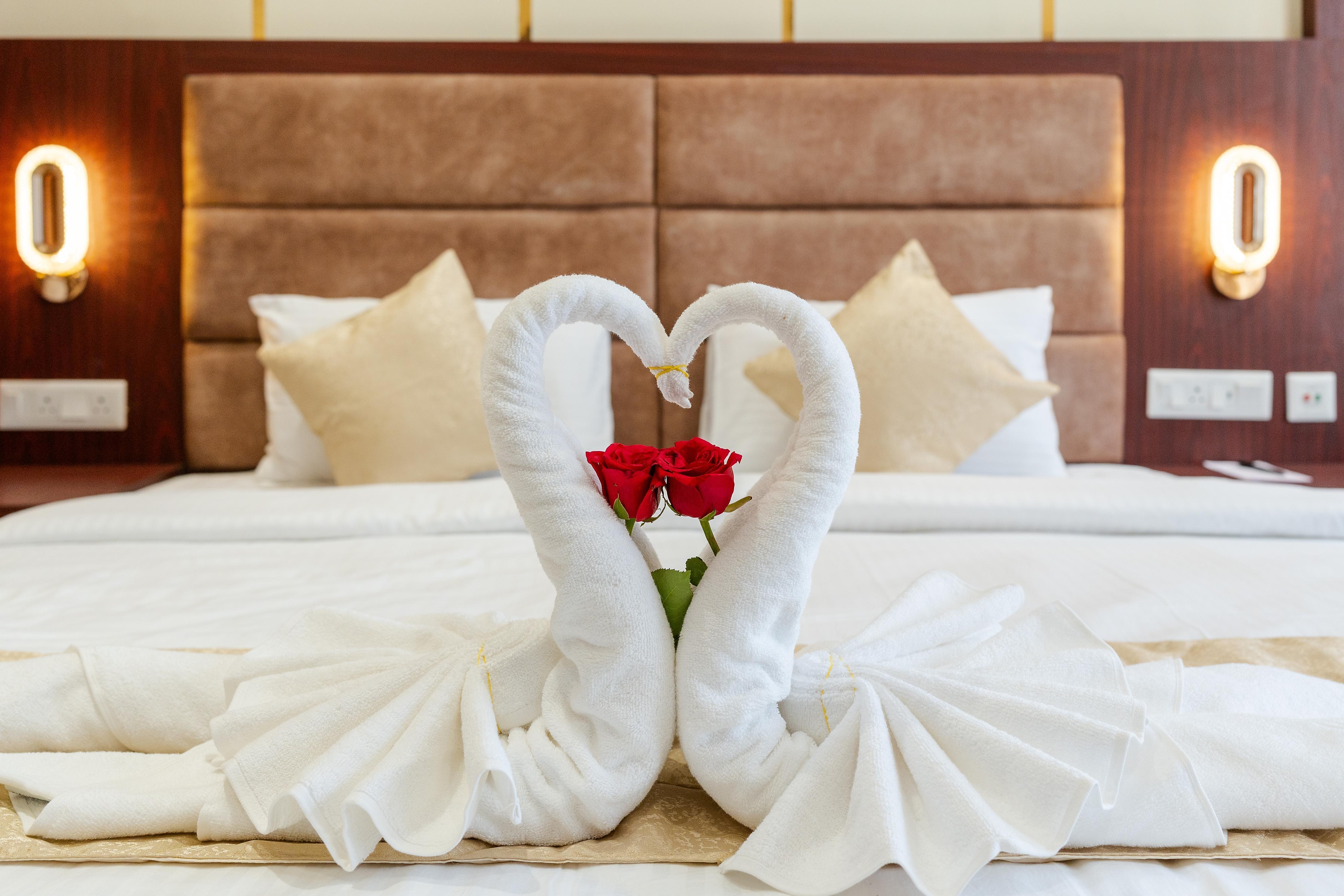 Mistwood Holidays & Resorts 𝗕𝗢𝗢𝗞 Durgapur Hotel