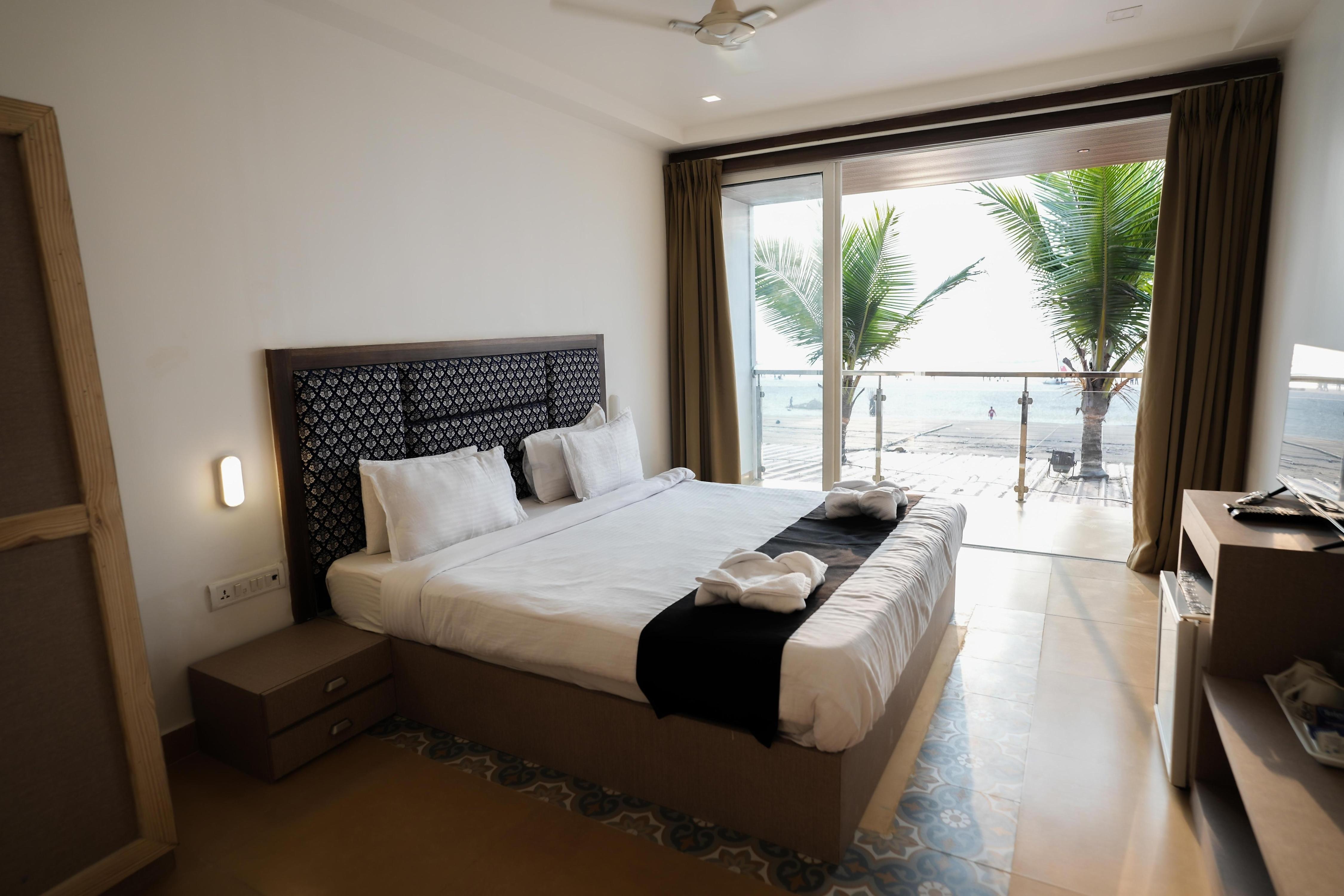Rooms of Surf House Beach Resort - Cottage in Goa