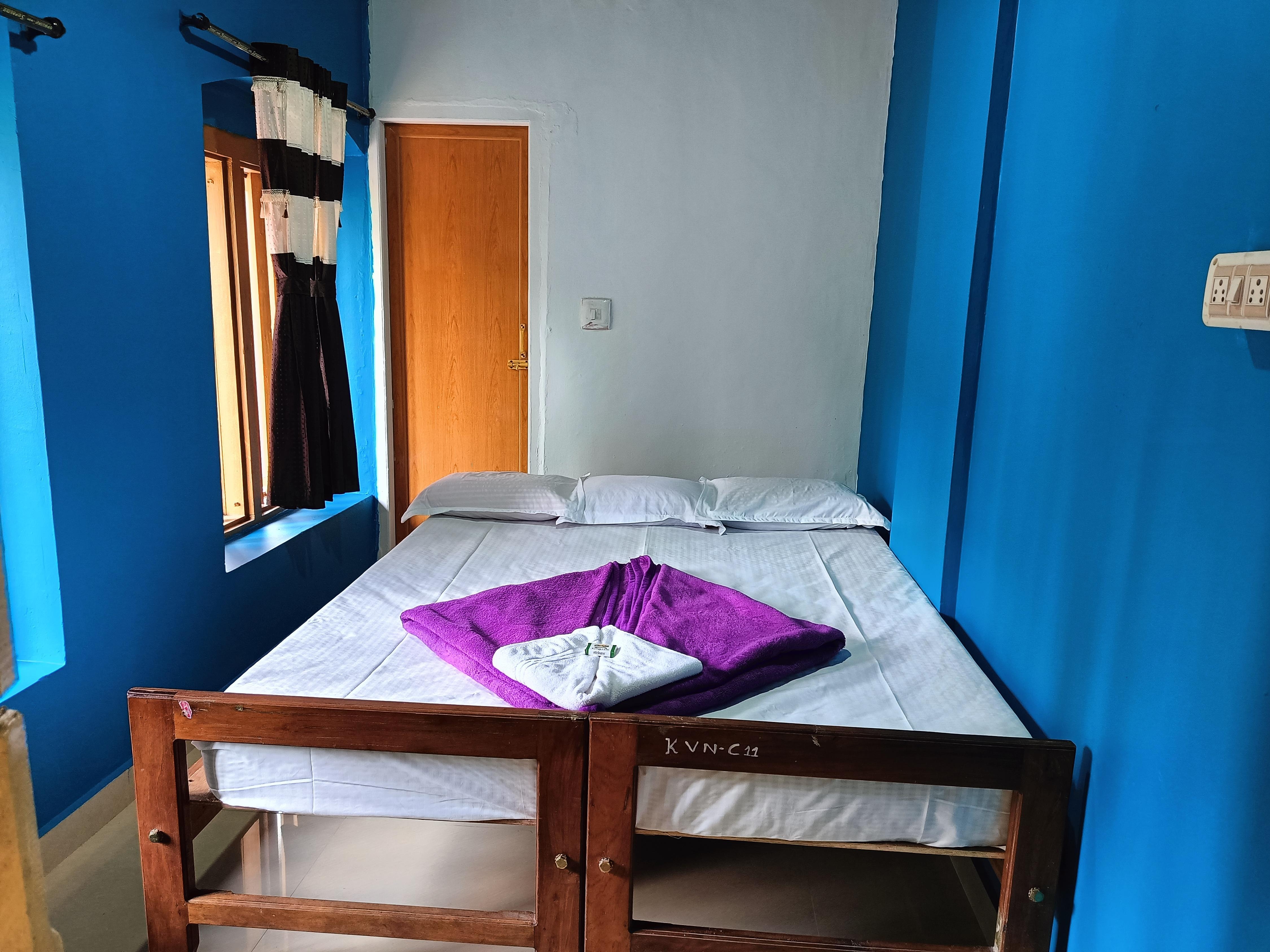 SHAMBHAVI DEEPA GURUSADANA GUEST HOUSE 𝗕𝗢𝗢𝗞 Coorg Homestay