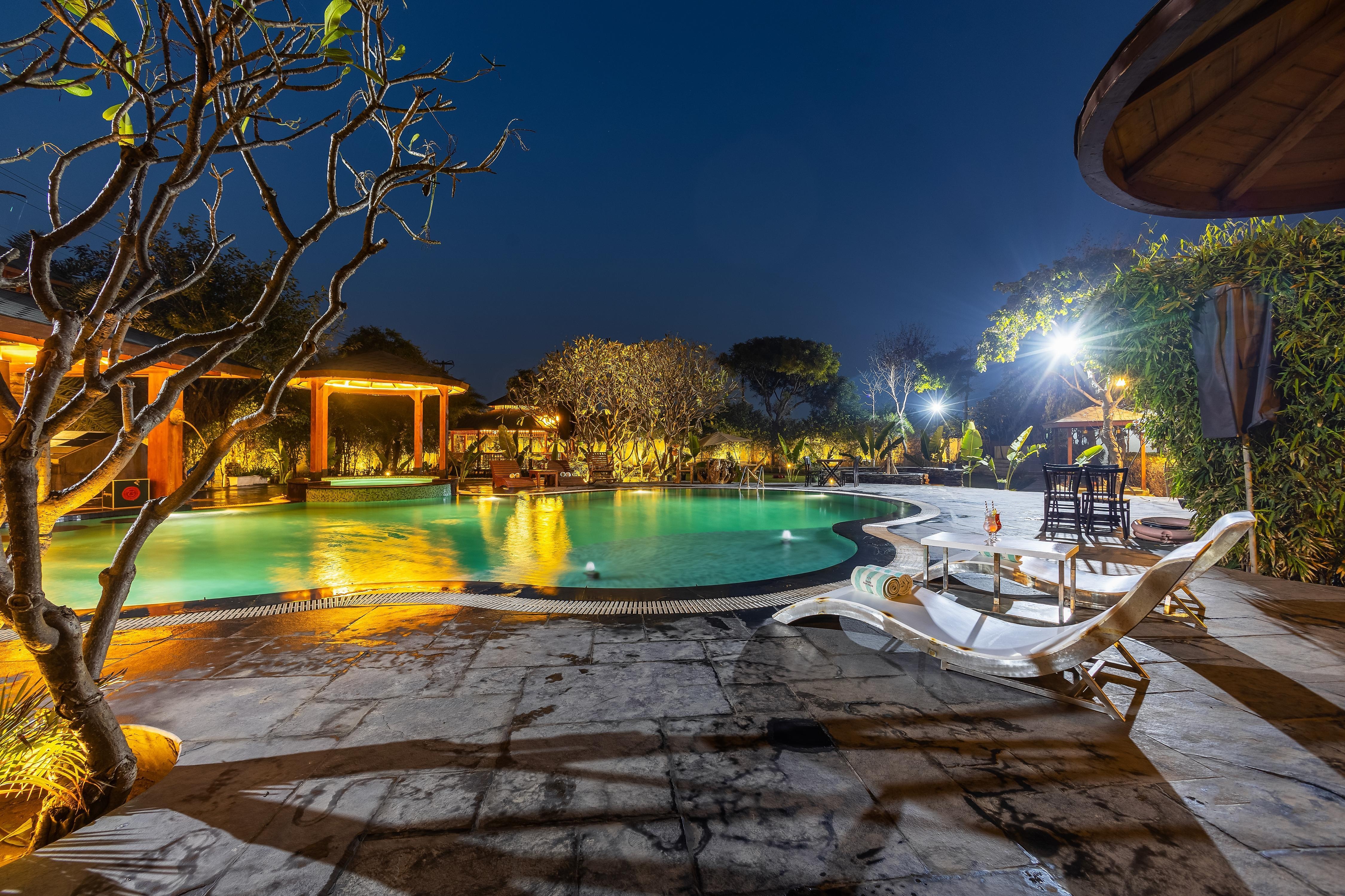 Themis Farm House, Delhi 𝗕𝗢𝗢𝗞 Delhi Farm House