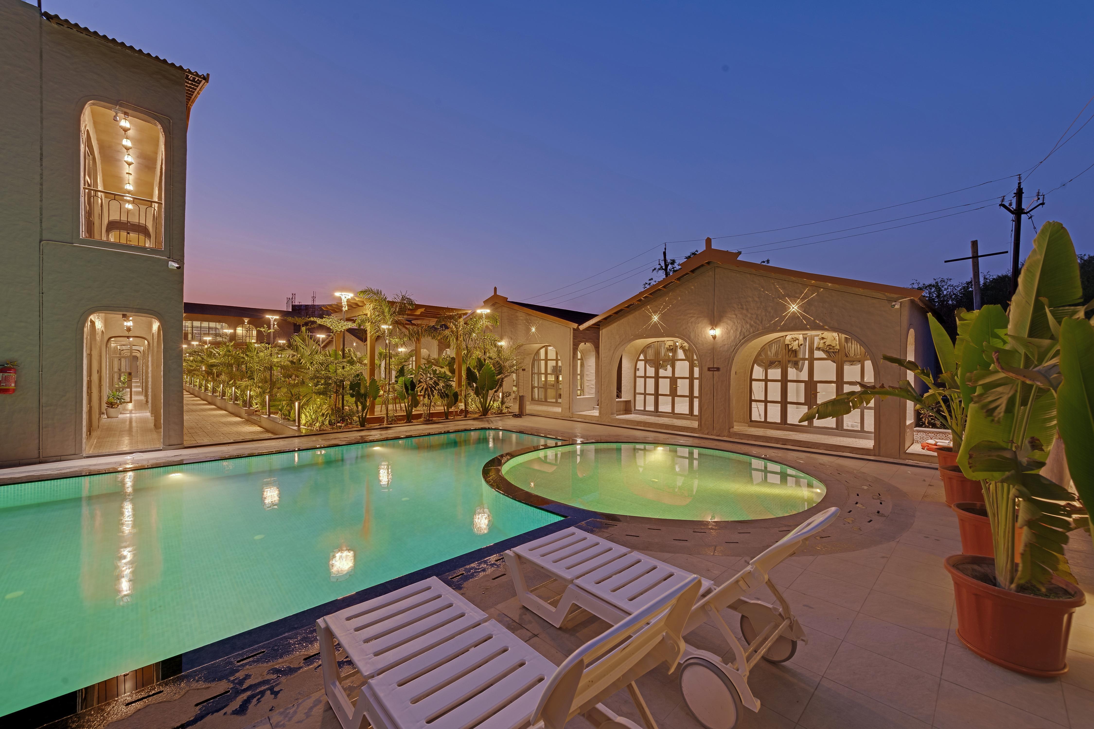 Villa Euphoria Resort at Statue of Unity 𝗕𝗢𝗢𝗞 Rajpipla Resort