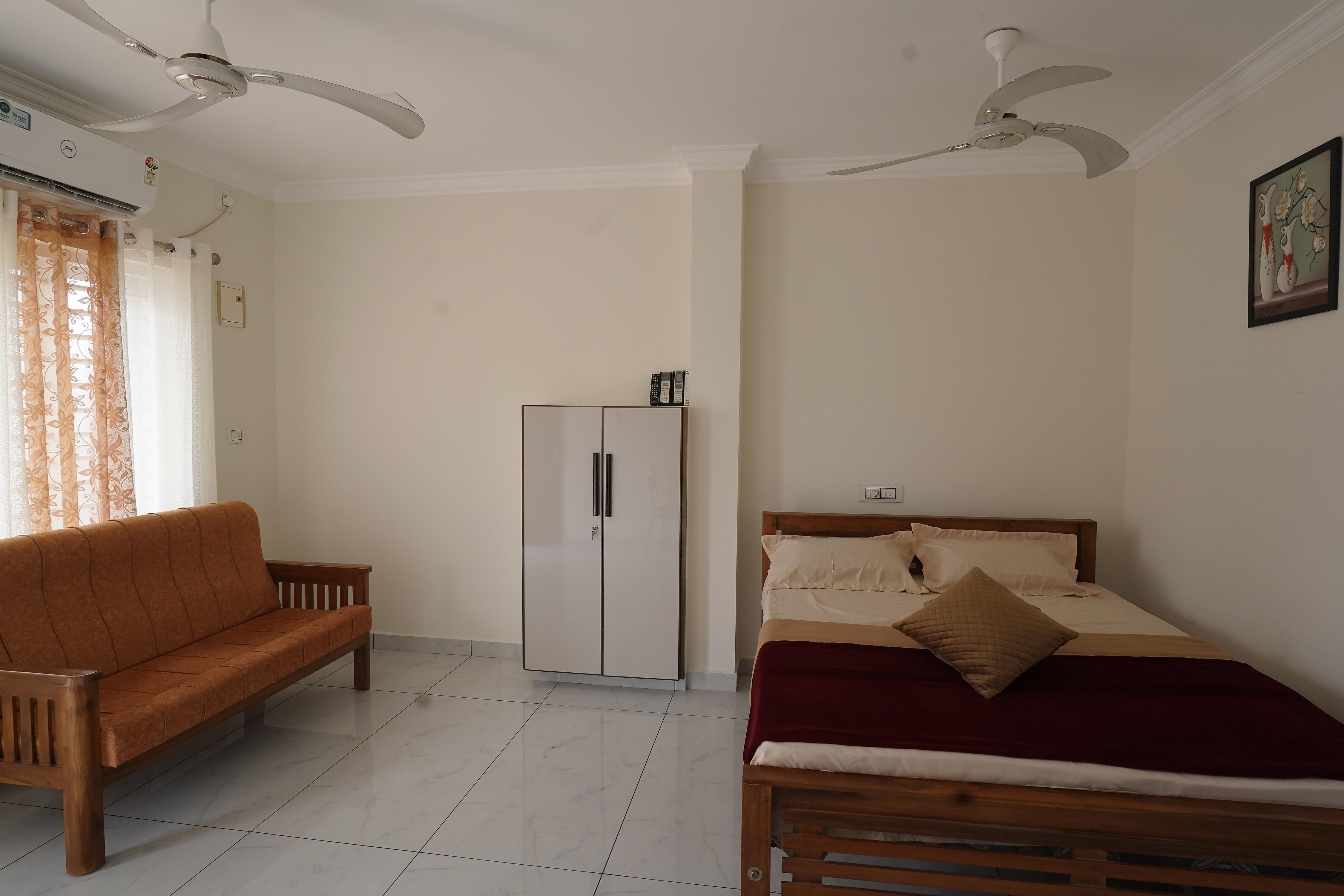 Palathinkal rooms 𝗕𝗢𝗢𝗞 Muvattupuzha Apartment