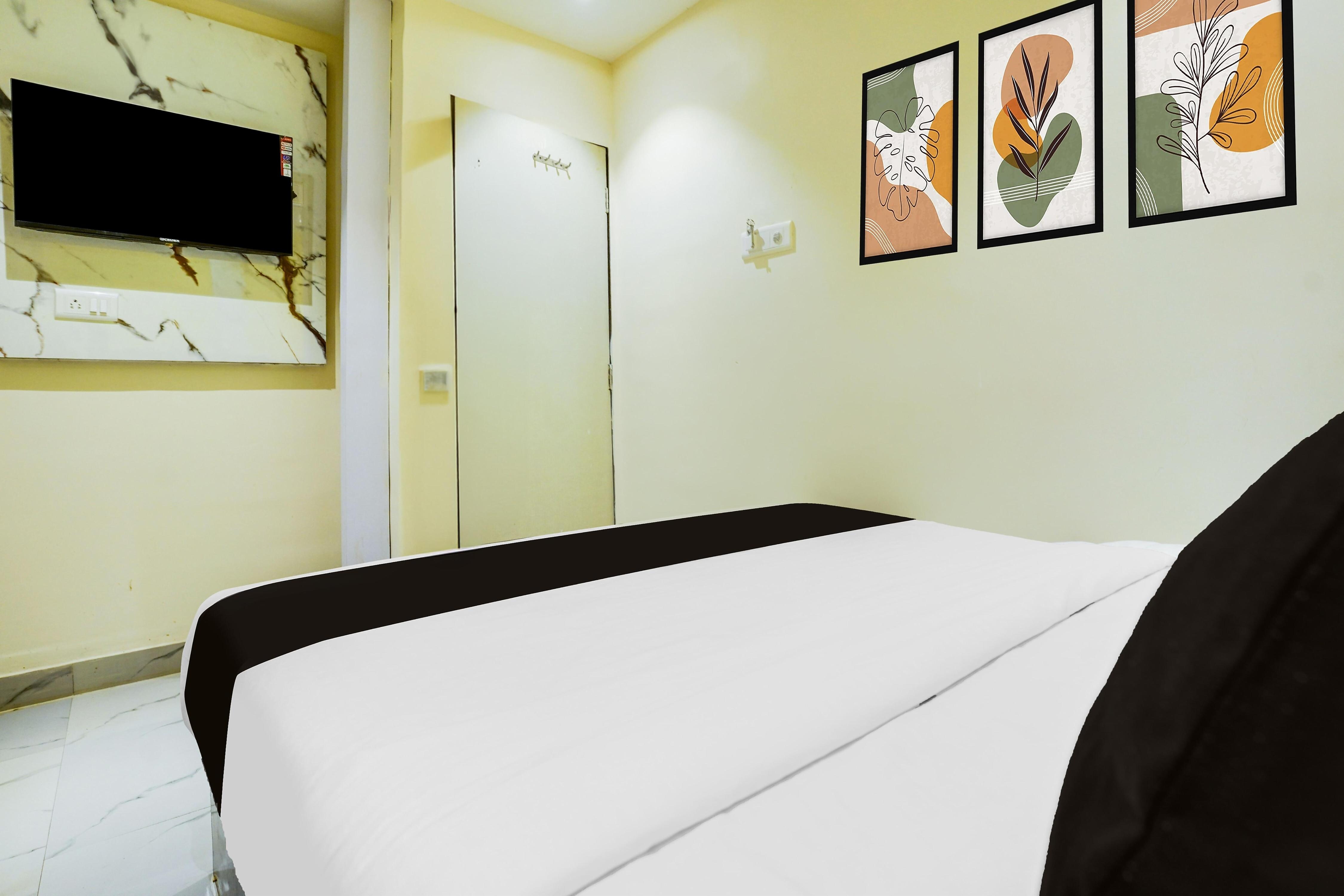 Amenities of Hotel O Rishi Palace