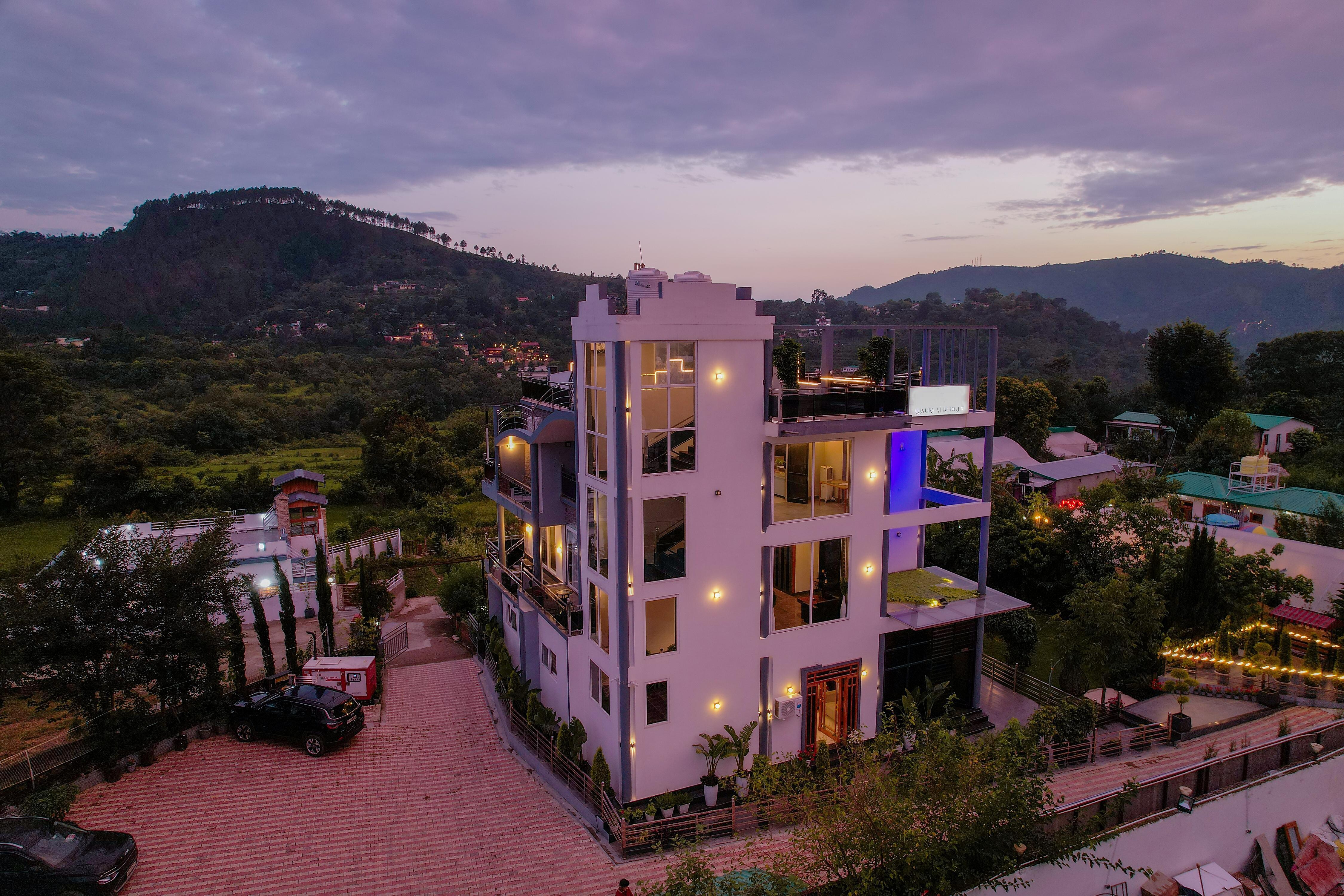Hotel The Kumaon Bliss 𝗕𝗢𝗢𝗞 Naukuchiatal Hotel