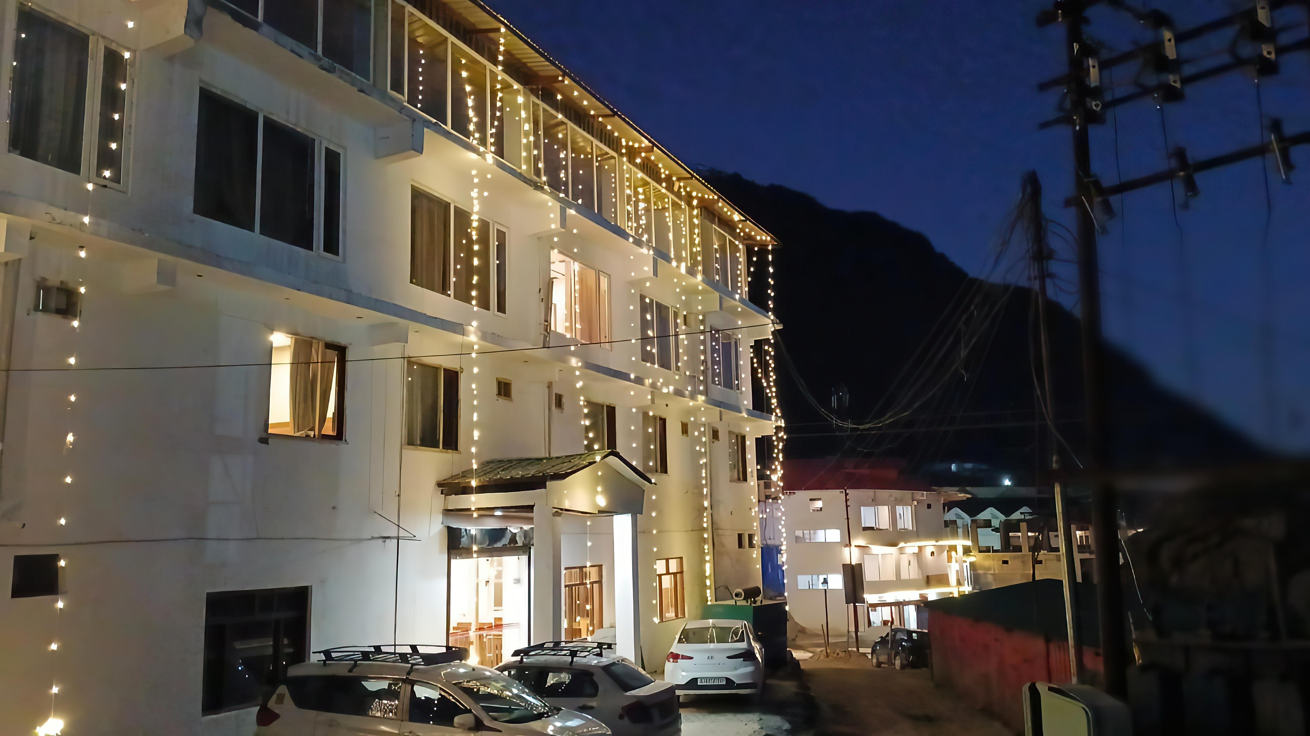 Hotel Divine Ganga by OXYGEN HOTELS 𝗕𝗢𝗢𝗞 Badrinath Hotel