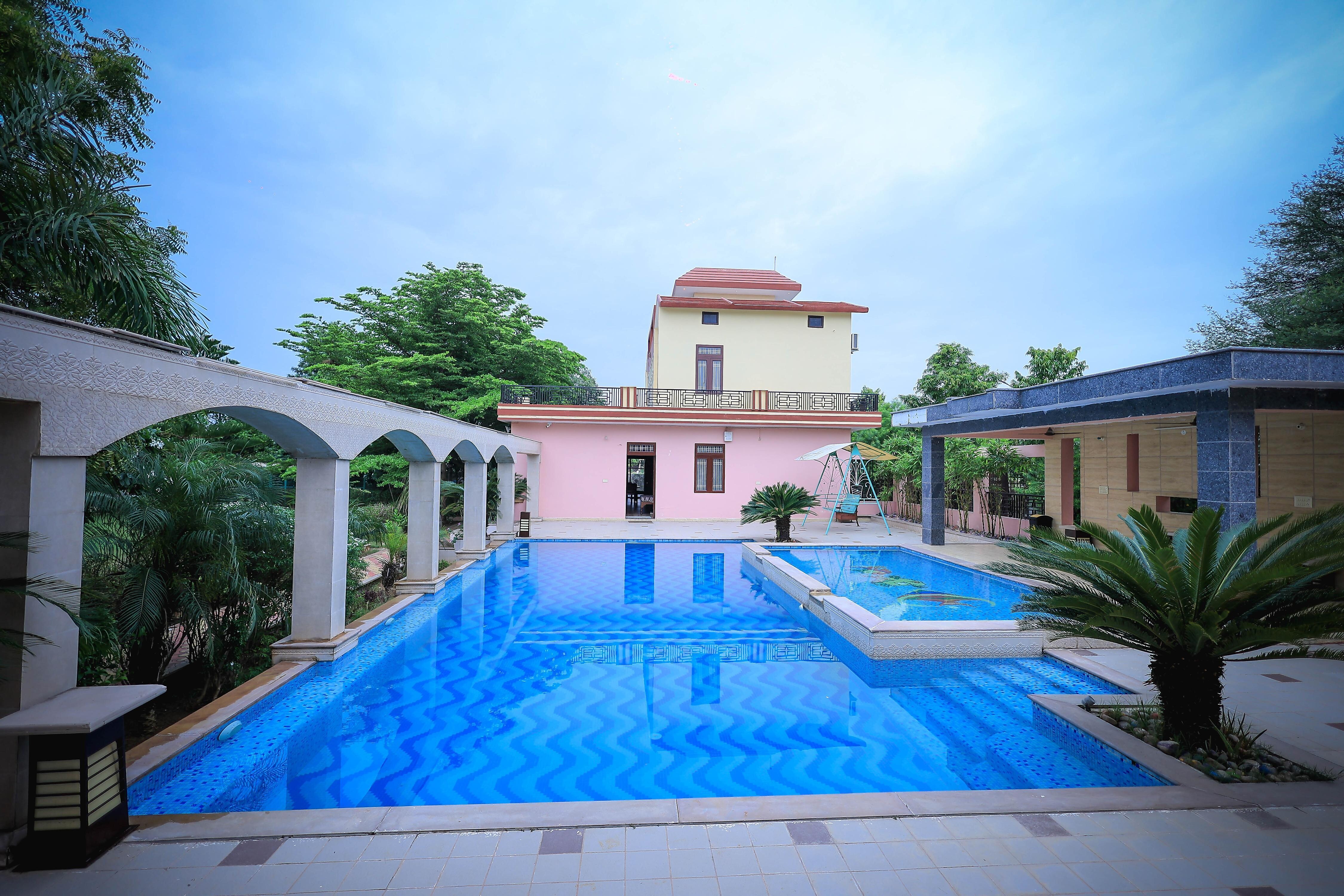 Aditya Villa and Resorts 𝗕𝗢𝗢𝗞 Chomu Villa