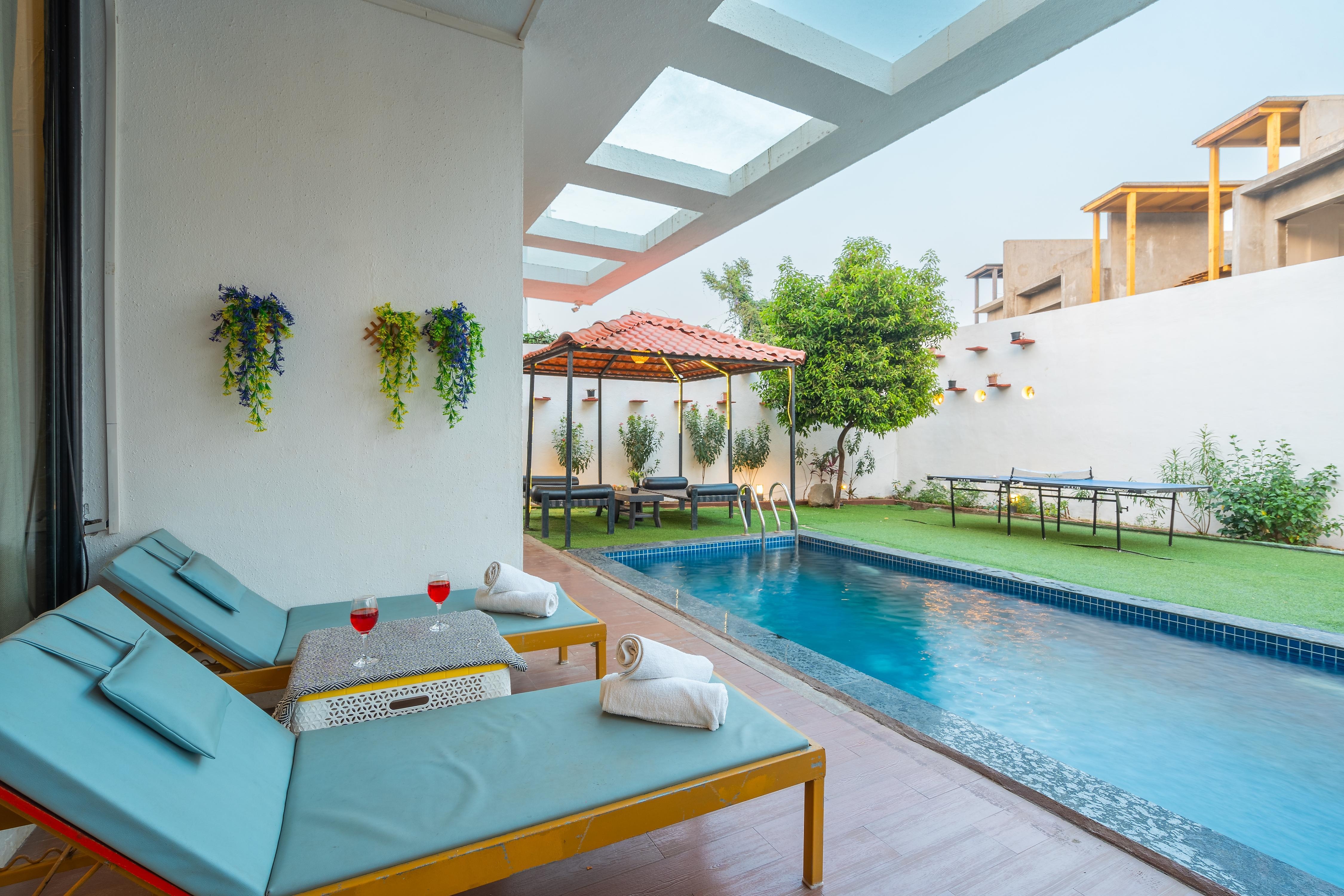 Auravale 4BHK by Tensor Stays 𝗕𝗢𝗢𝗞 Lonavala Villa