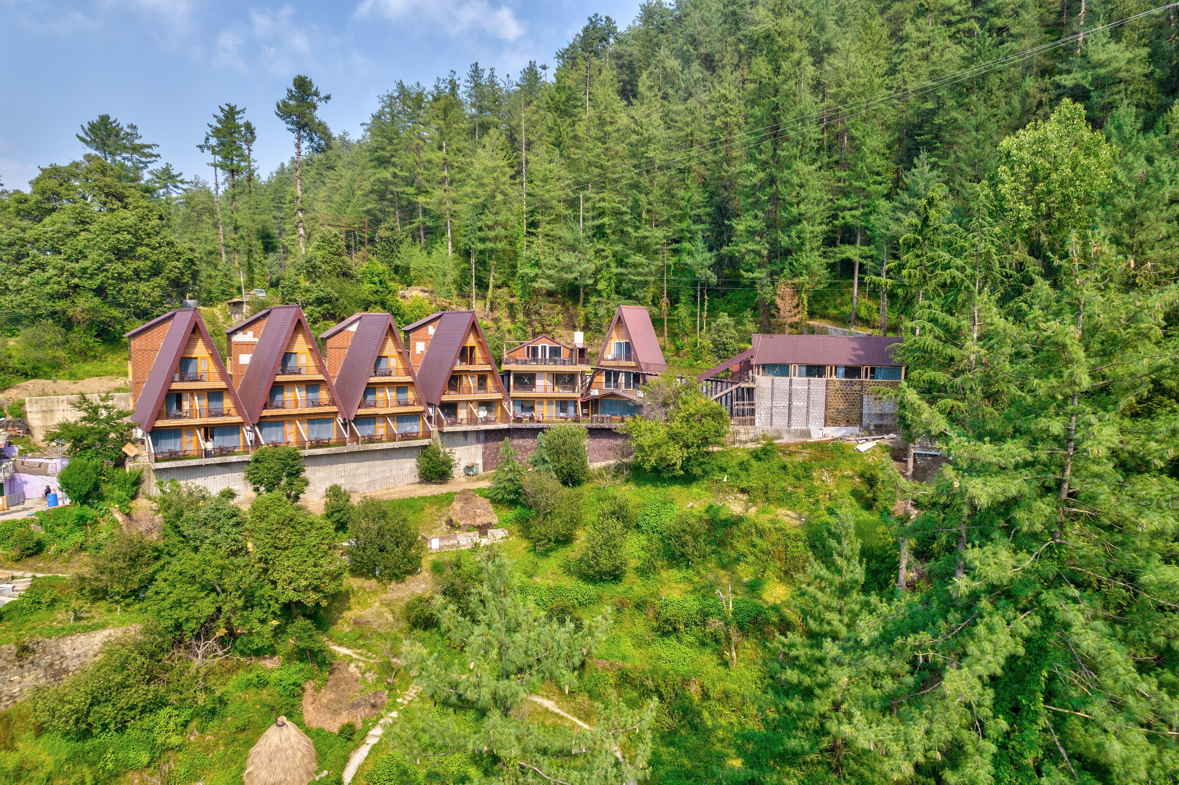 Katson Courtyard Mashobra 𝗕𝗢𝗢𝗞 Mashobra Hotel