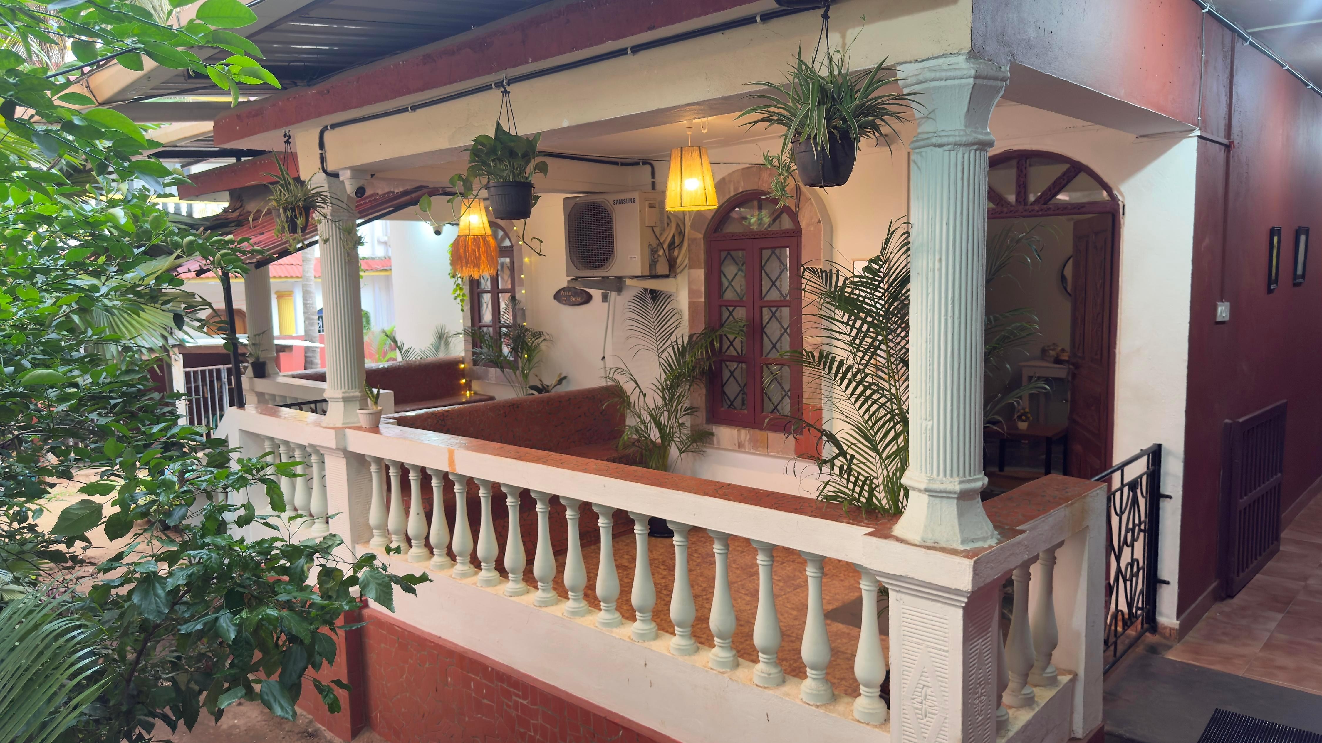 Villa Brise- Full Property with Beach Access 𝗕𝗢𝗢𝗞 Goa Villa