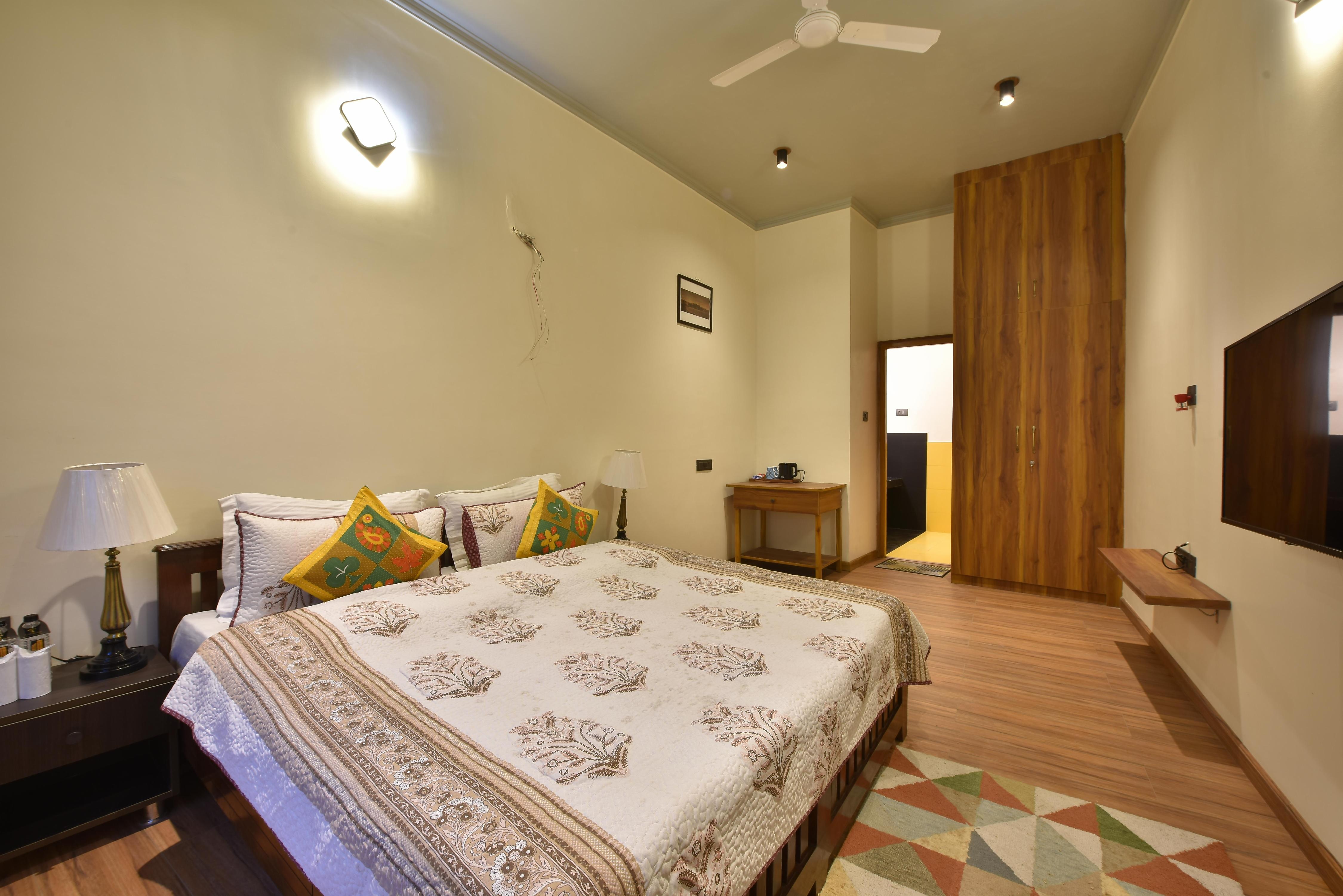 Tiaraa Monolith Lake Resort, Bhimtal 𝗕𝗢𝗢𝗞 Bhimtal Resort 𝘄𝗶𝘁𝗵 𝗙𝗥𝗘𝗘 ...