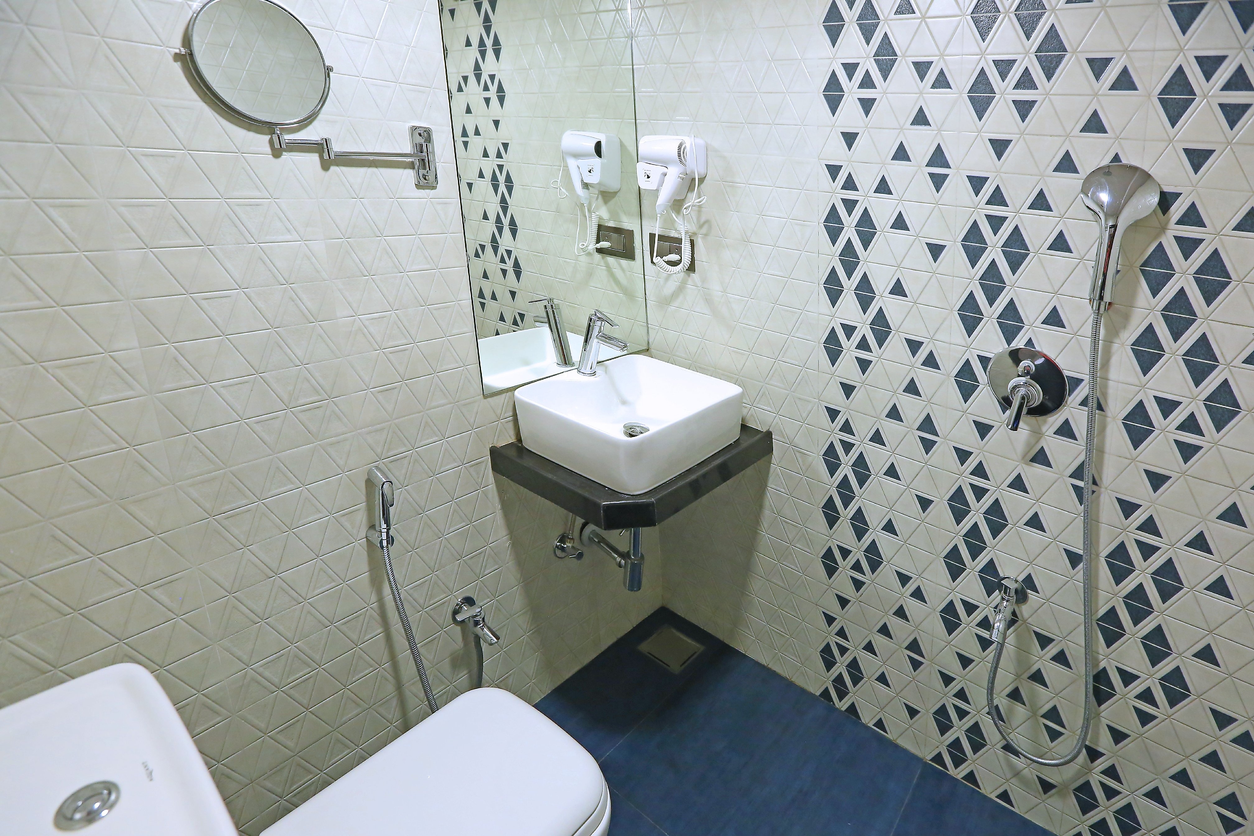 Gulf Hotel Colaba Mumbai Hotel Price, Address & Reviews