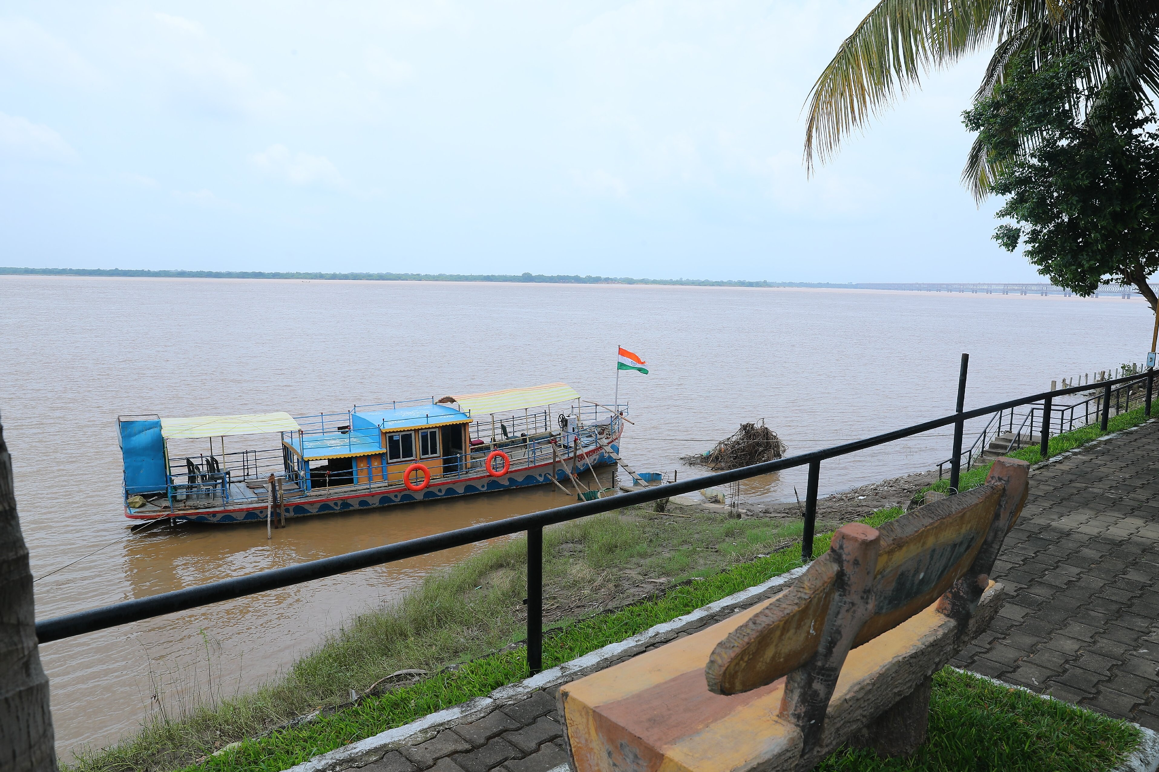 Hotel River Bay Rajahmundry INR 1149 OFF ( ̶4̶2̶5̶6̶ ) Resort Price ...